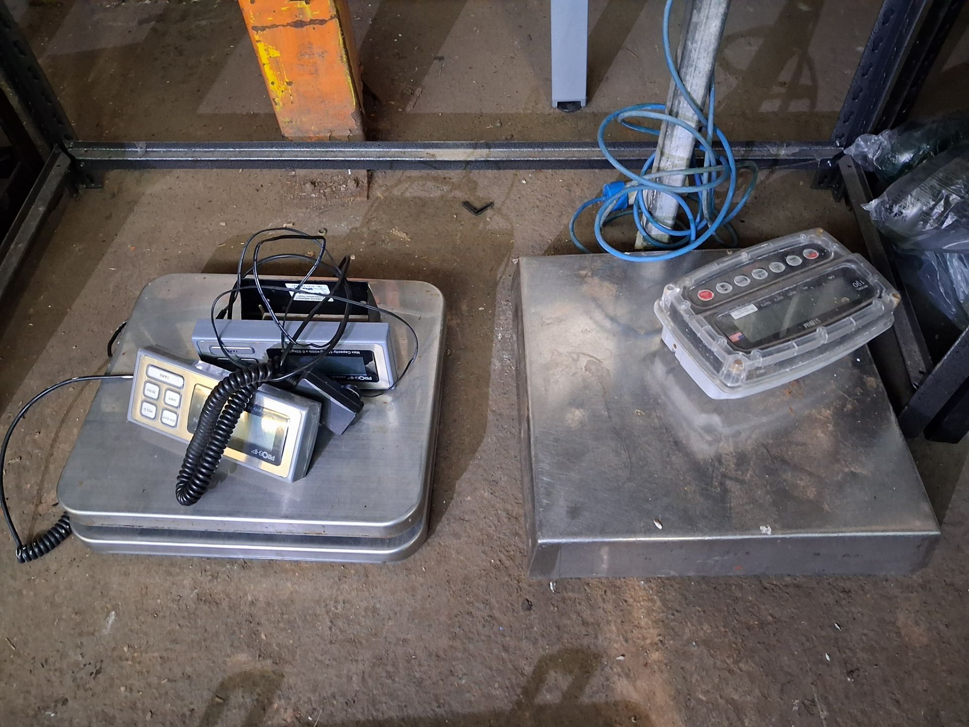 Assorted weighing scales (most are missing power adaptors)
