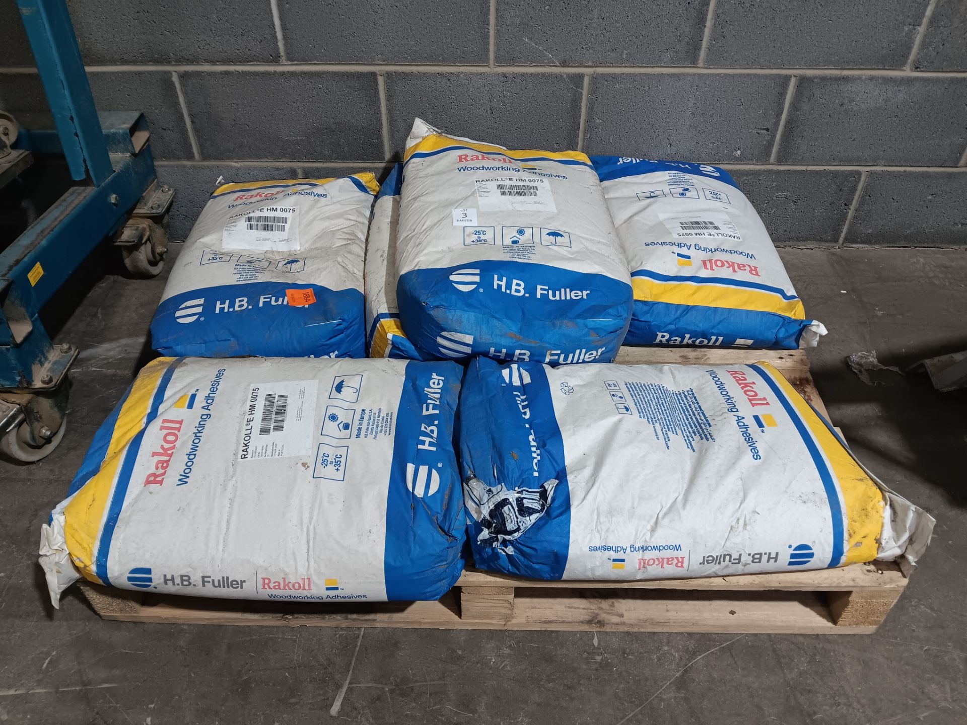 6x H.B Fuller Rakoll E HM 00.75 Woodworking Adhesive. Please note this ...