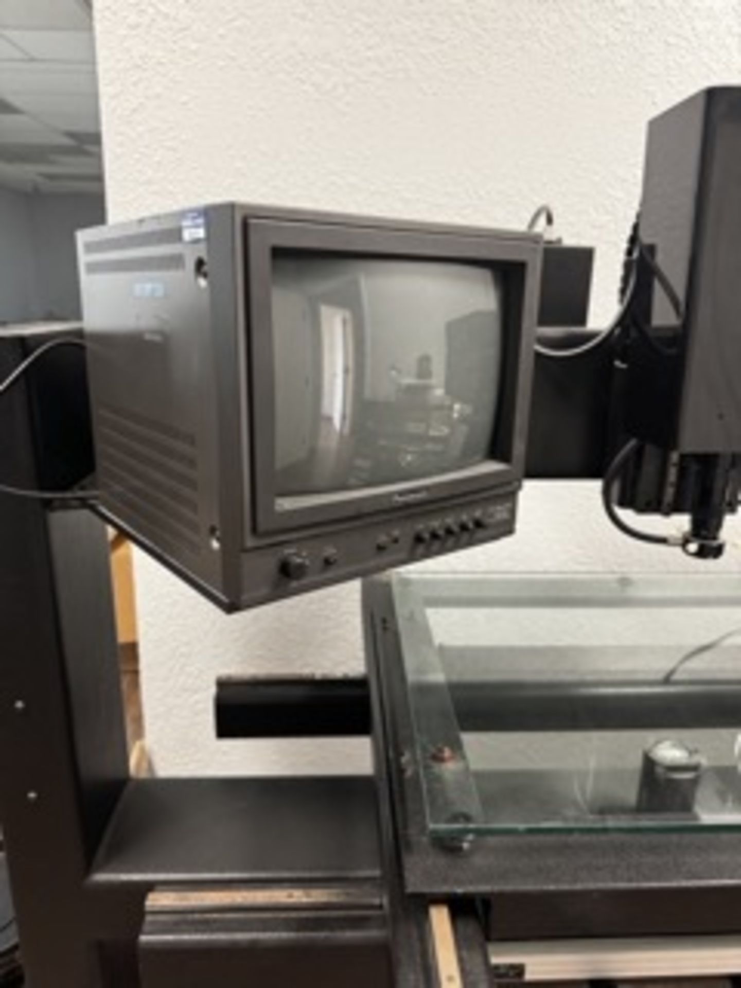 Micro Vu M24X13 Manual Matrix Video Measuring System SN 4416 | Assets ...