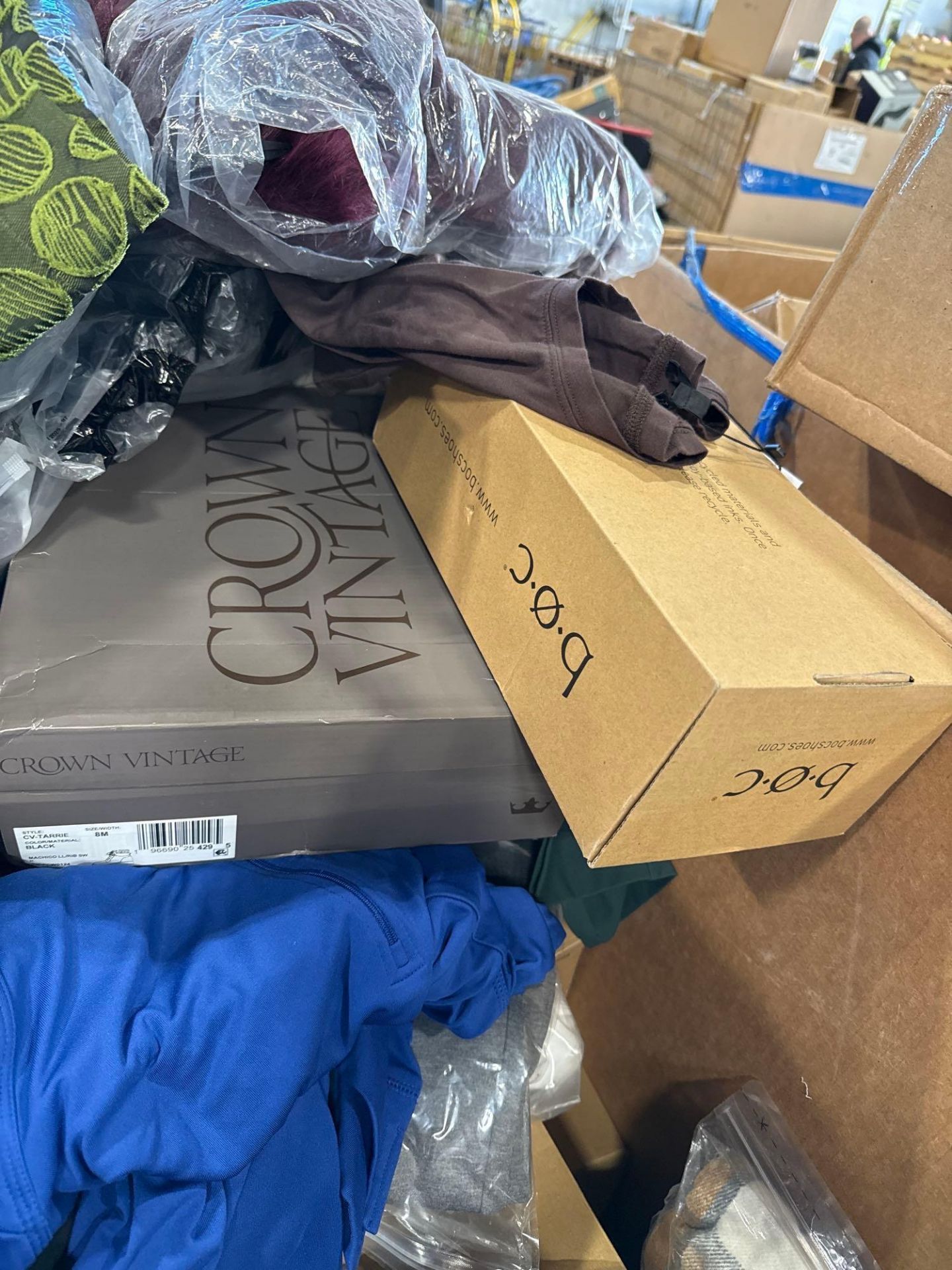 Clothing: crown vintage, BO Bluey, trainer liners, REISS, boo-hoo man ...
