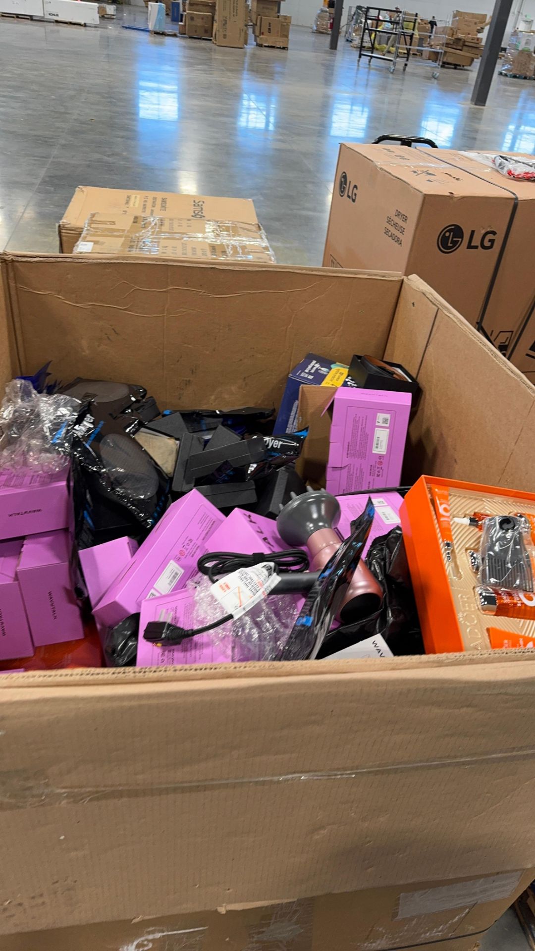 Miscellaneous pallet multiple wavy talk blown away air dryers, pampers ...