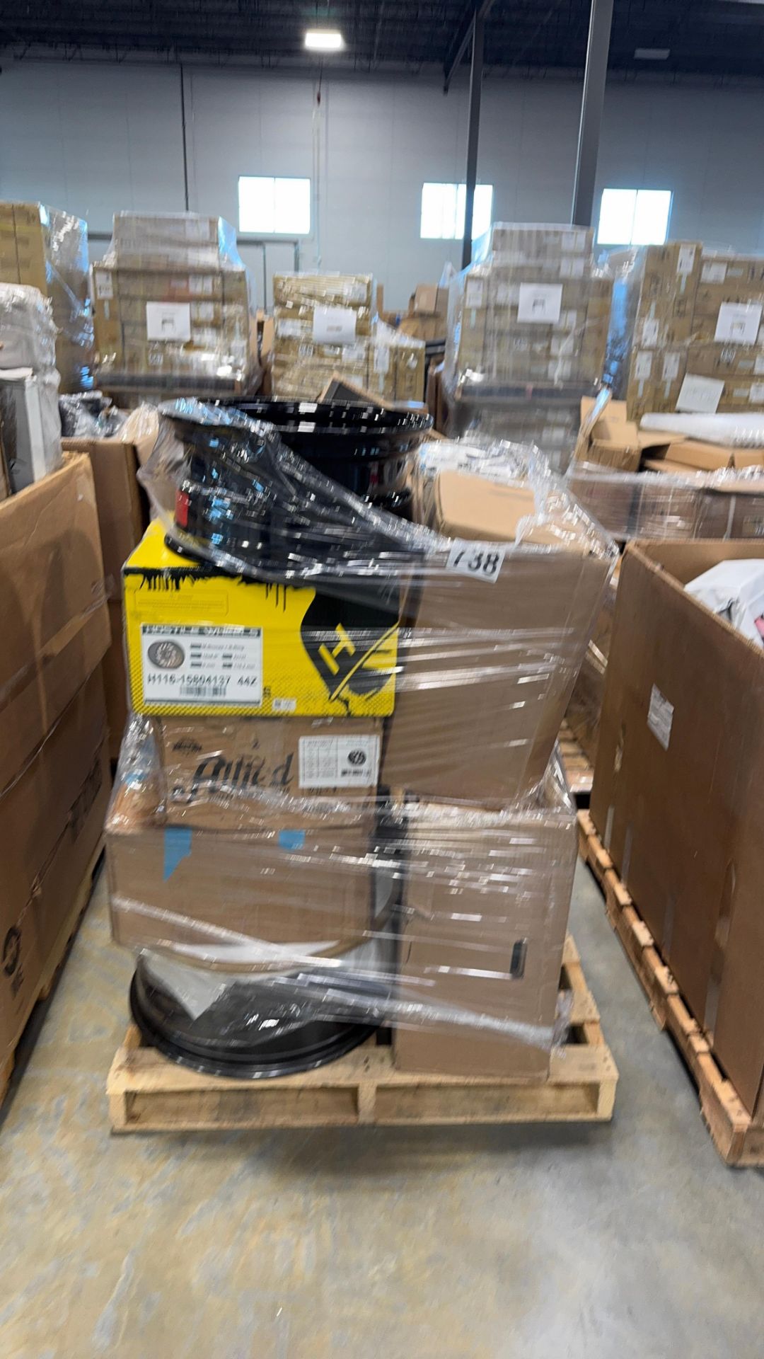 Pallet of rims