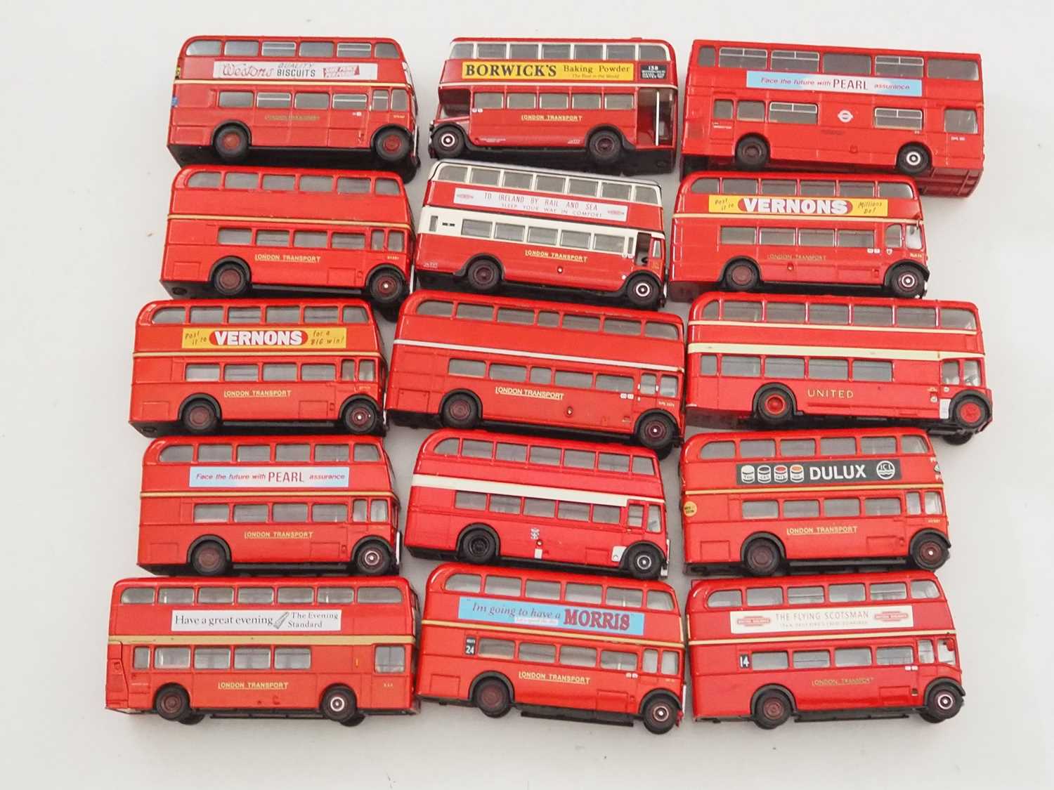 1:76 scale boxed and unboxed diecast buses and bus sets by EFE and ...