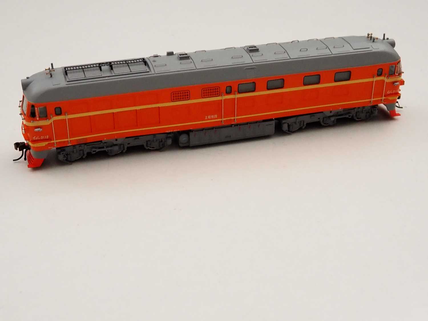 BACHMANN HO gauge pair Chinese Outline diesel locomotives comprising a ...