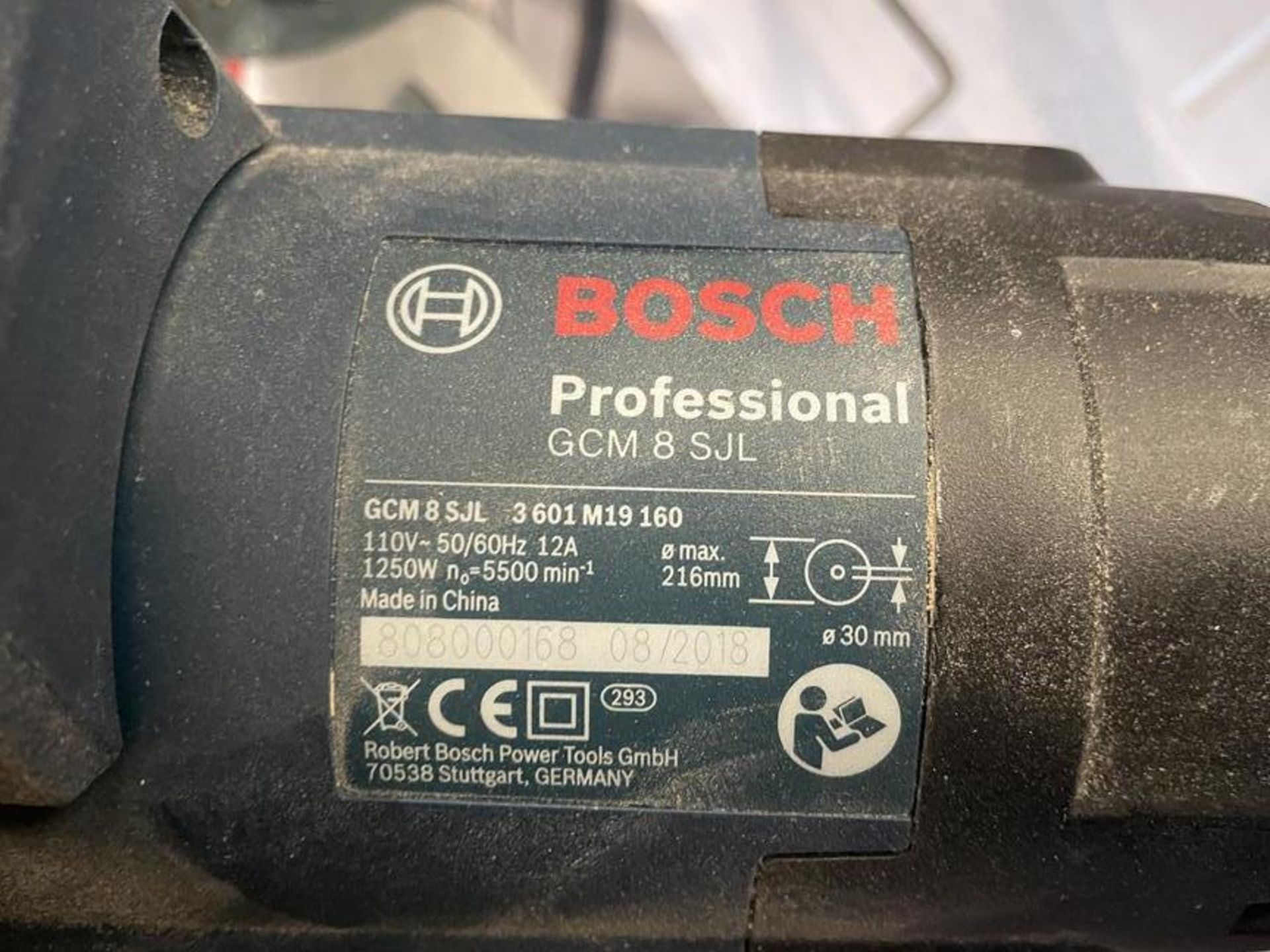 Bosch GCM8SJL Adjustable cross cut saw on fold out standDate of ...