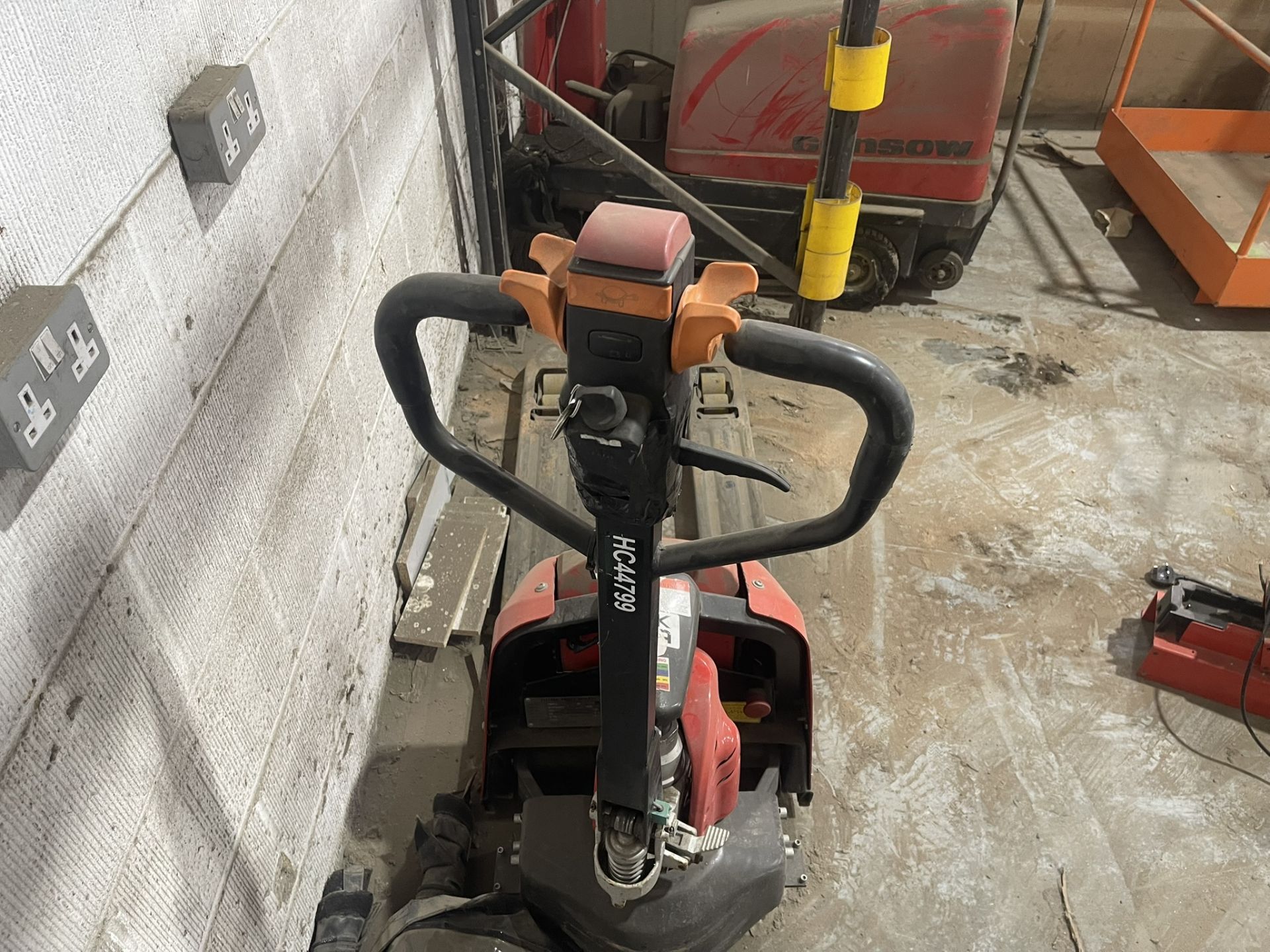 Hangcha CBD15 Electric Pallet TruckLoad Capacity: 1.5tonPowered by a ...
