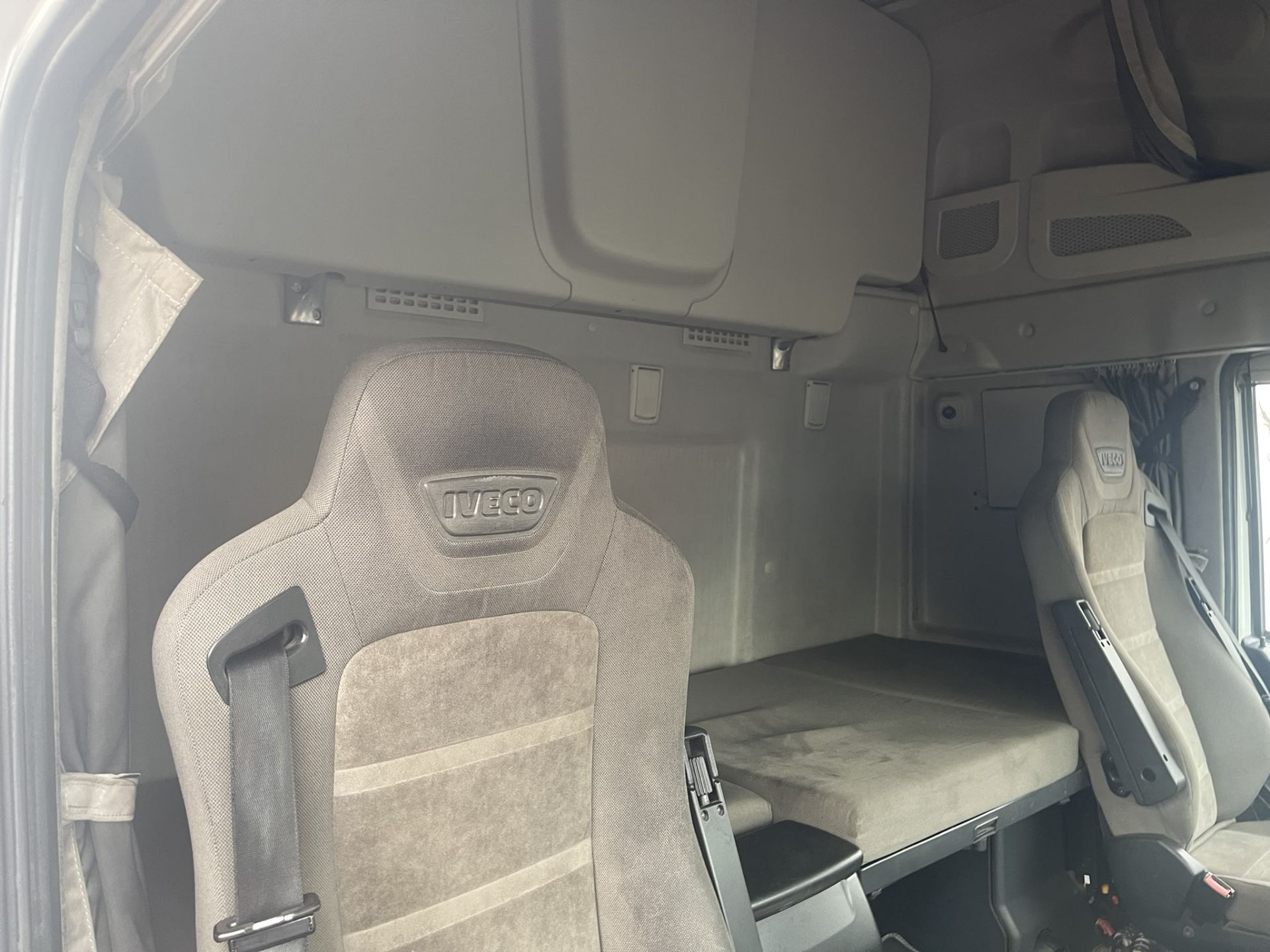 IVECO Stralis 480 6x2 Tractor Unit With high top sleeper cab ...