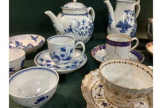 A selection of 18th Century Worcester Dr Wall porcelain, to include ...