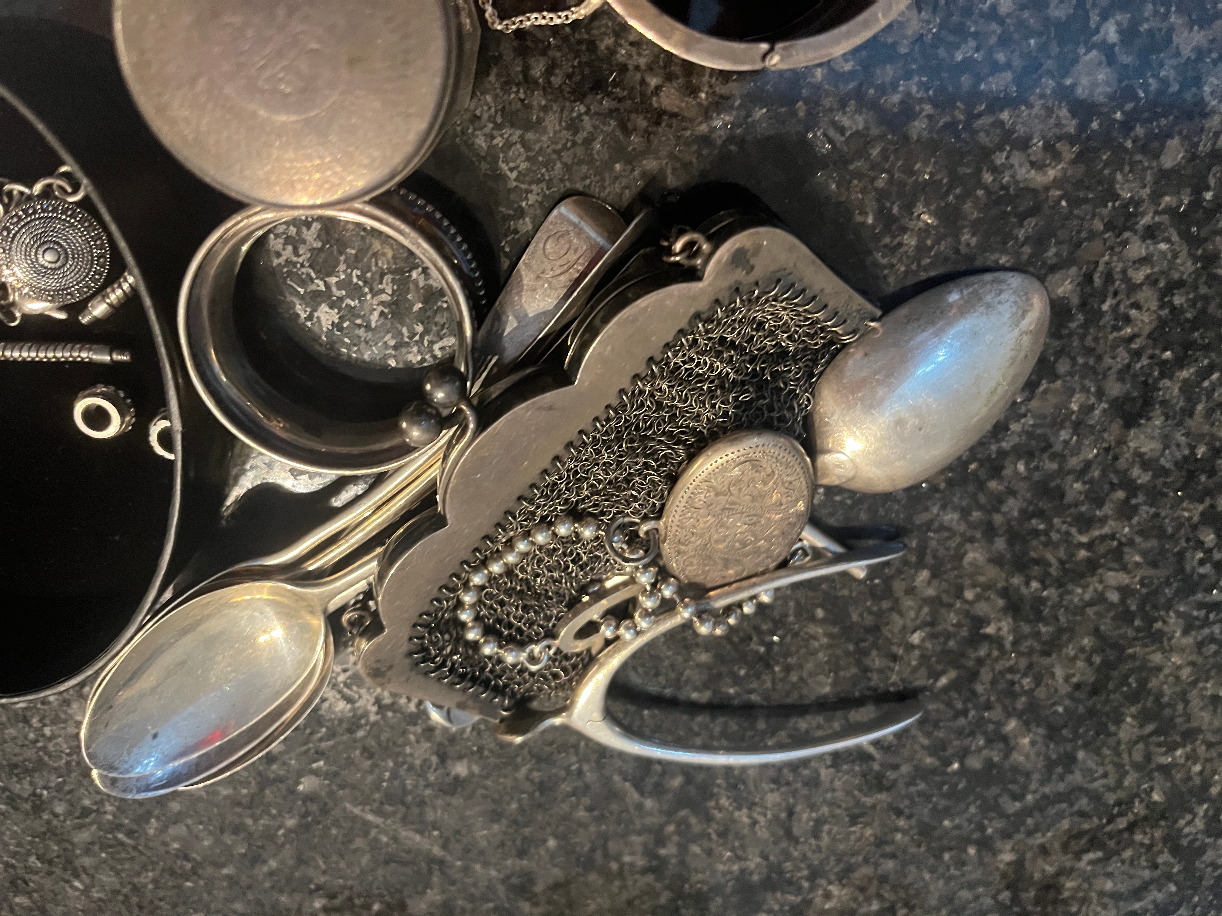 Selection of collectible items to include some silver and pewter jewellery.