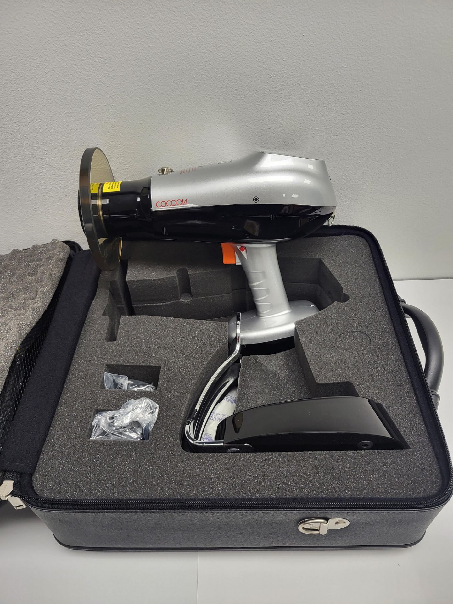 Dexcowin Cocoon DX-7020 Portable X Ray Machine. Serial No. 74M25E2299 ...