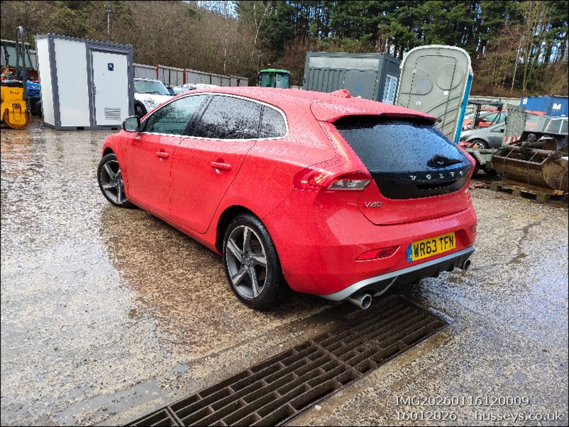 13/63 VOLVO V40 R-DESIGN D2 1560cc 6 Spd Manual Diesel 5 Dr H/Back (Red ...