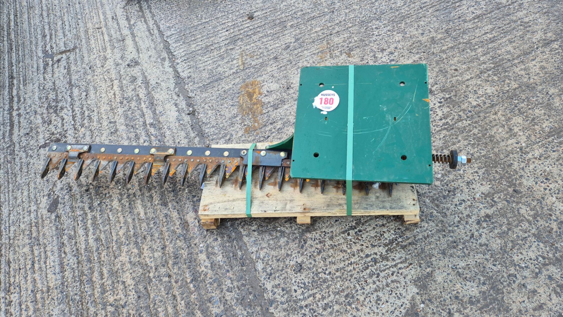 UNUSED HYDRAULIC FINGER BAR MOWER TO SUIT MINI DIGGER