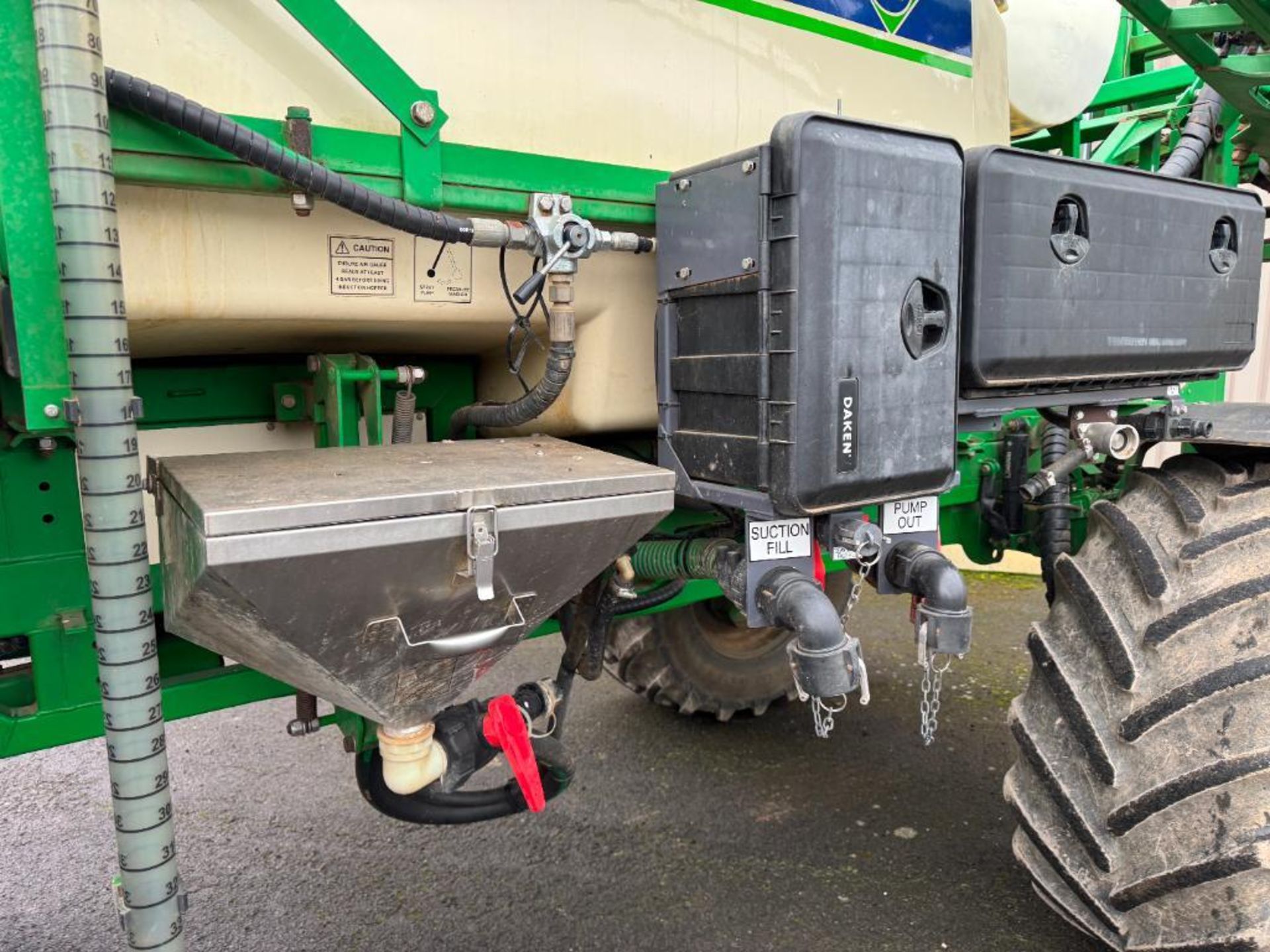 2012 Househam AR3500+ 28m self-propelled sprayer with 3,500l tank ...