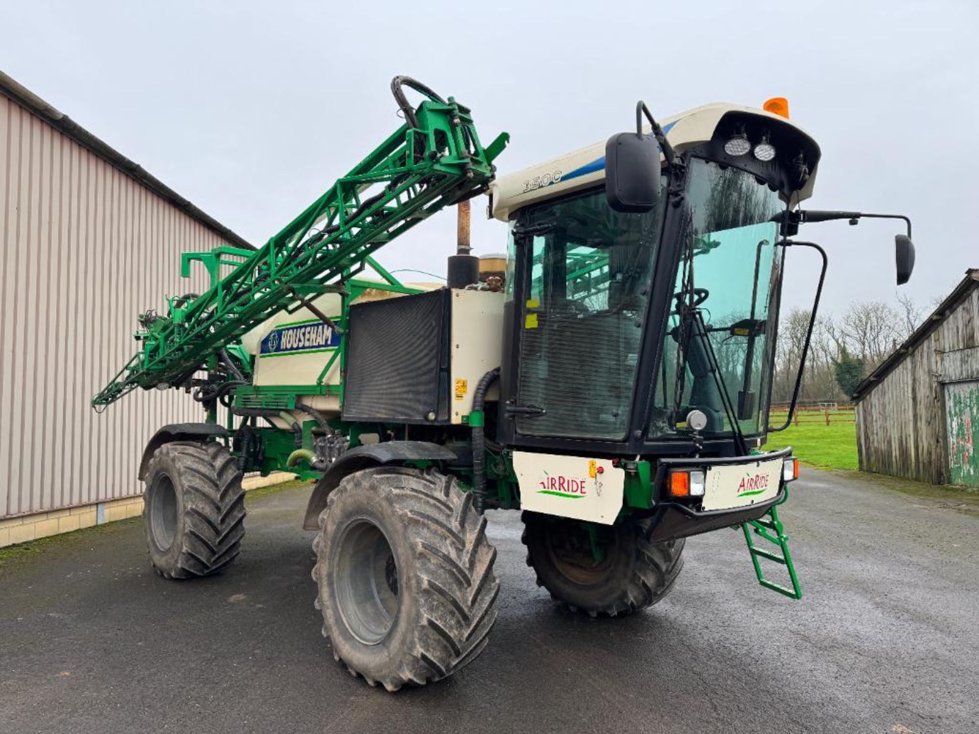 2012 Househam AR3500+ 28m self-propelled sprayer with 3,500l tank ...