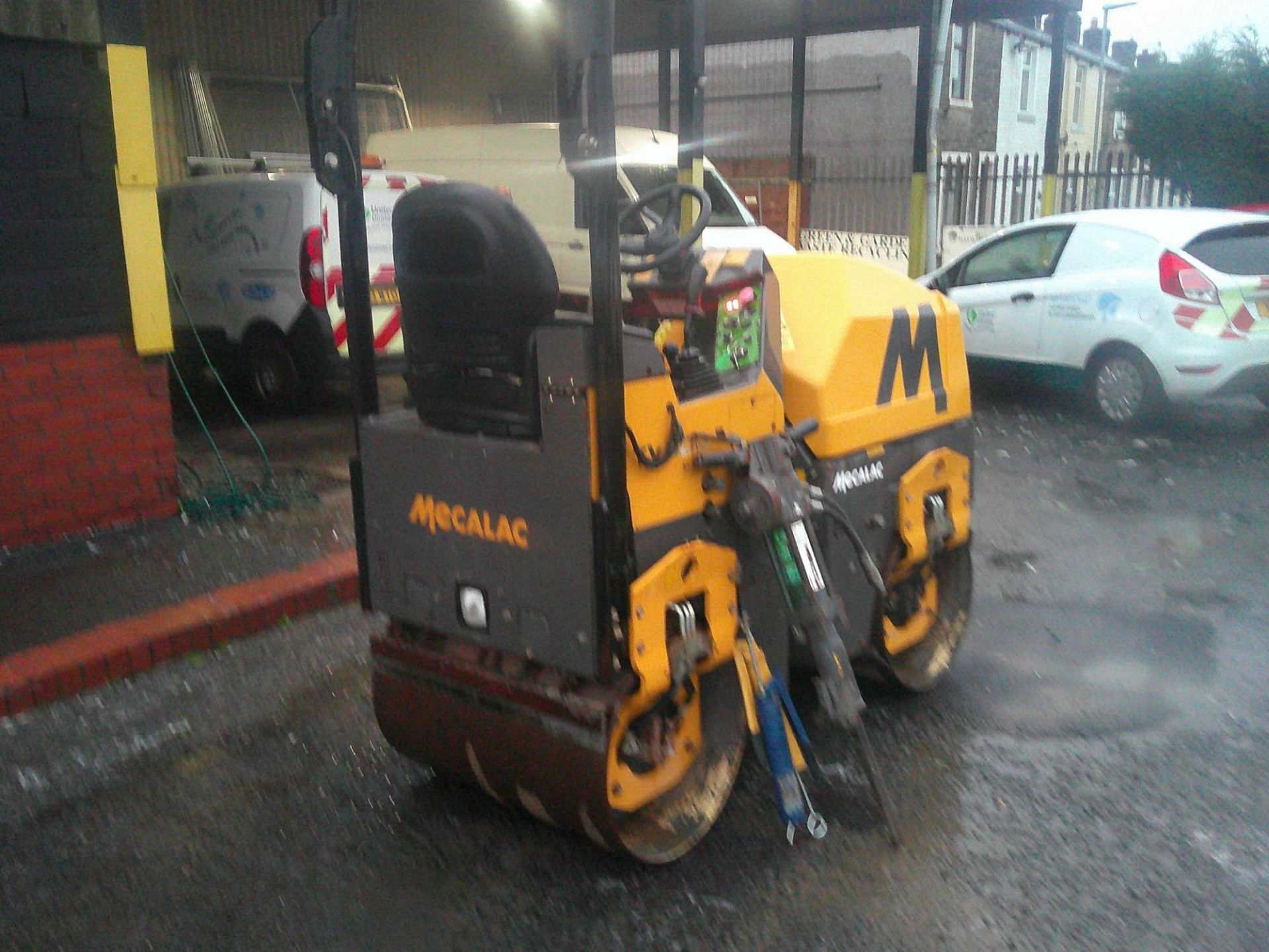 MECALAC TV800 ROLLER