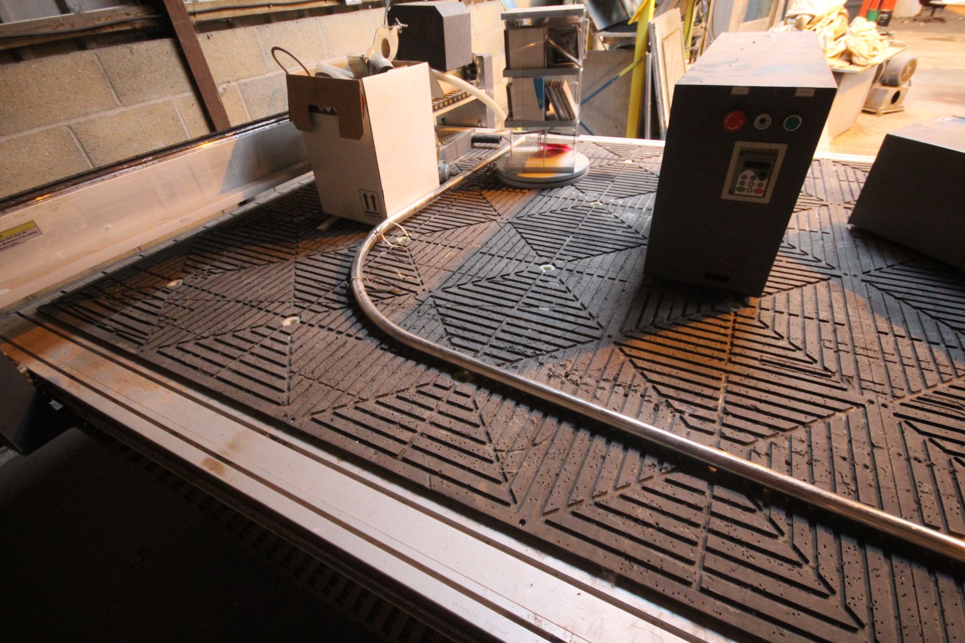 Piranha PJCM 2030-3 2m x 3m CNC router table. With pump, control unit ...