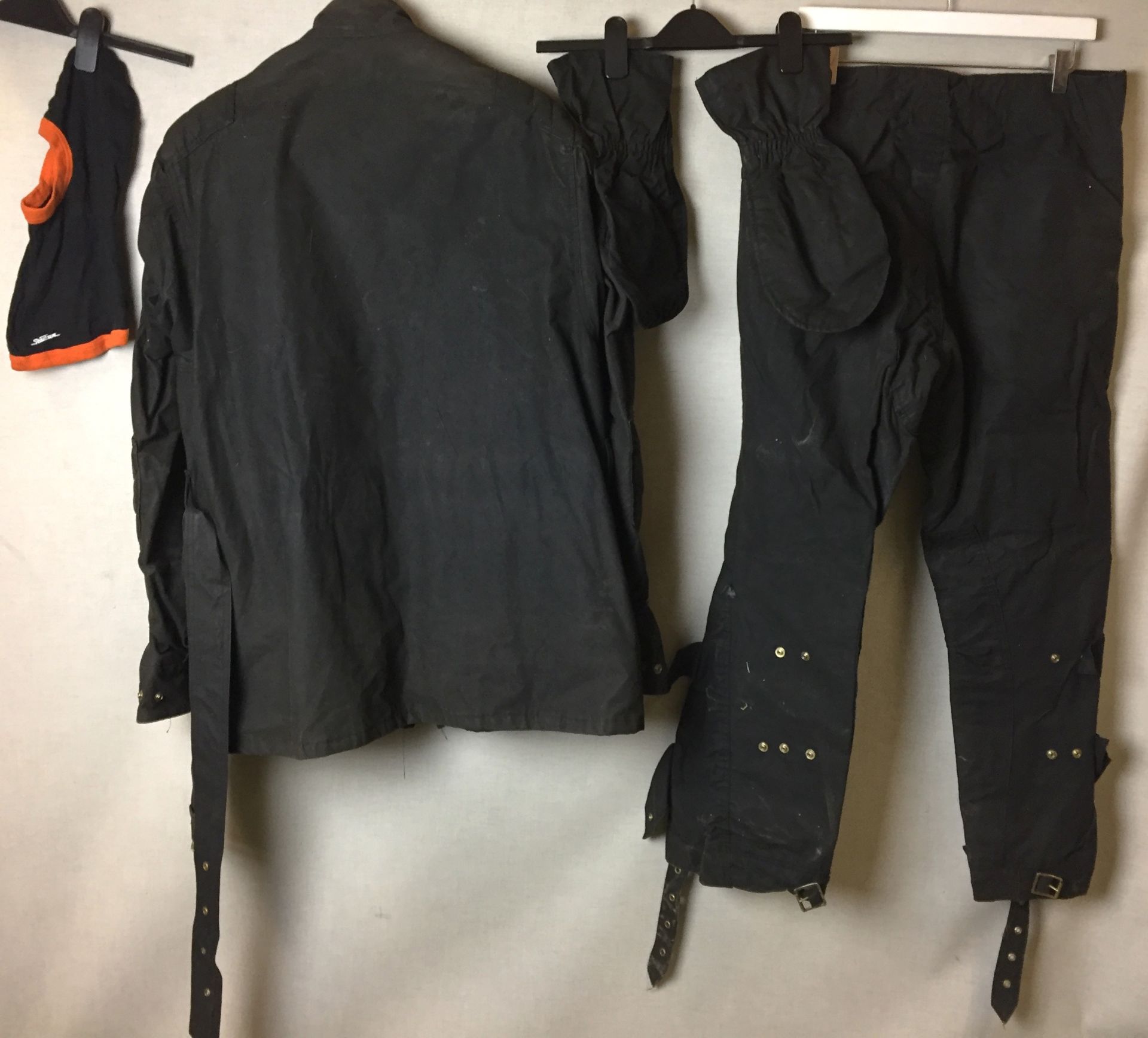 Seventeen items including men's TT Leathers International waxed cotton ...