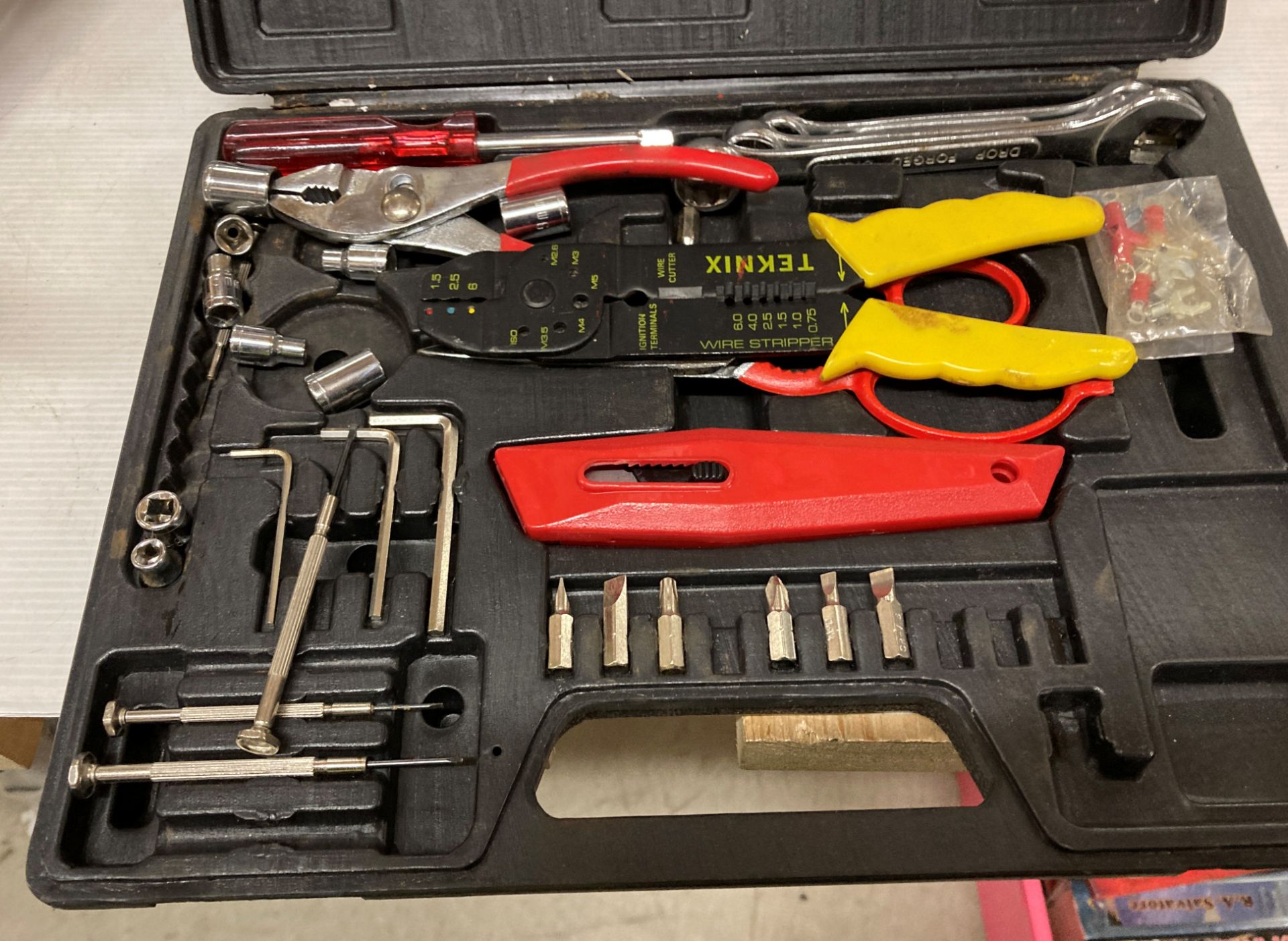 4 x assorted items to include Flymo hedge trimmer, Ryobi strimmer ...