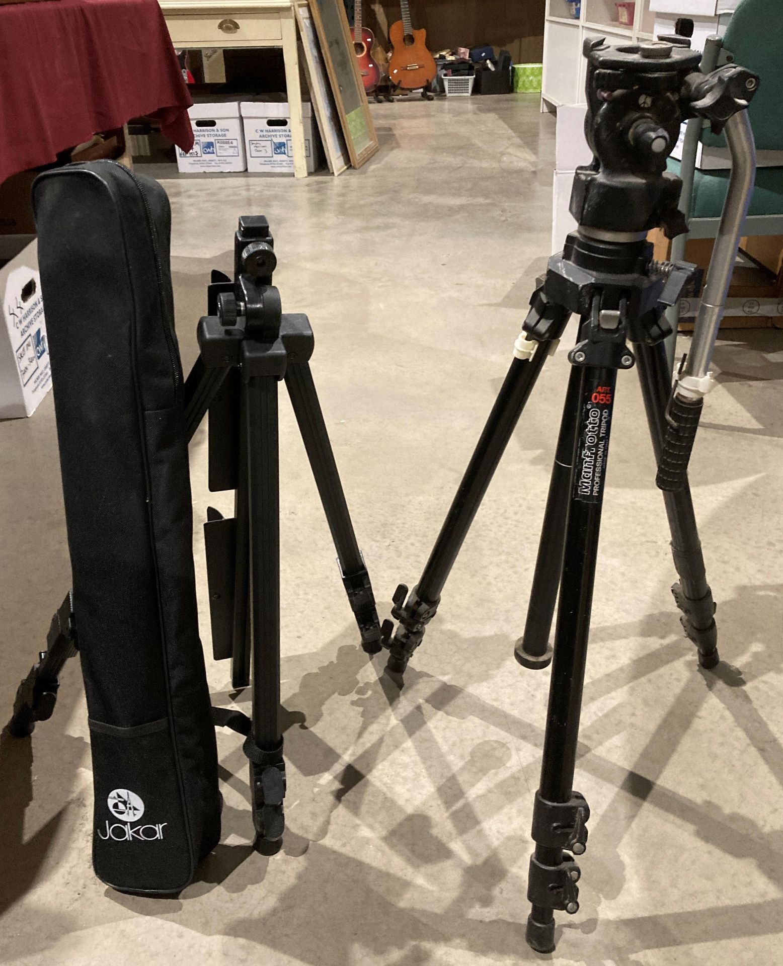 A Manfrotto Art 055 professional tripod, and a Jakar watercolour easel ...