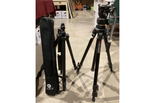 A Manfrotto Art 055 professional tripod, and a Jakar watercolour easel ...