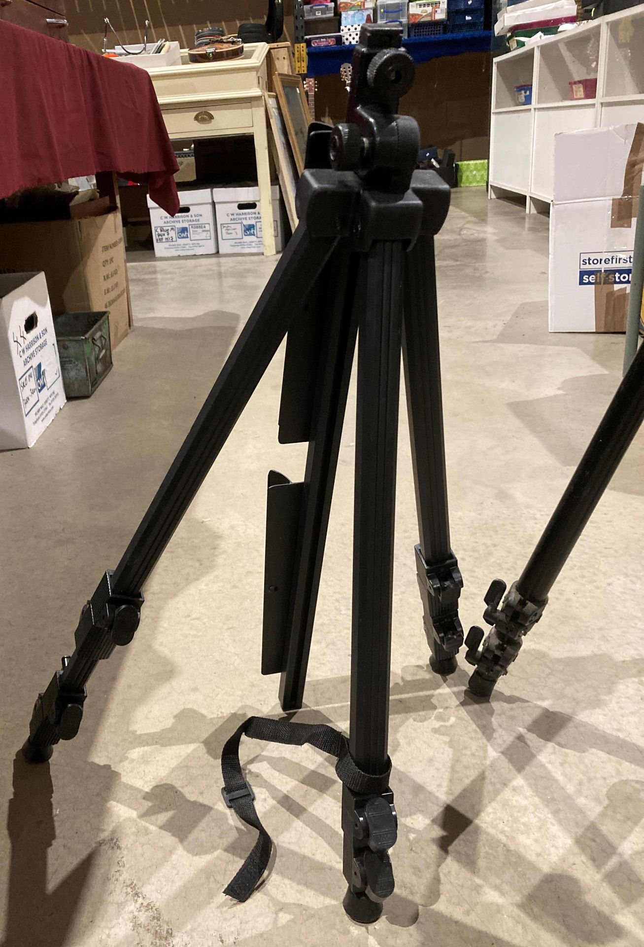 A Manfrotto Art 055 professional tripod, and a Jakar watercolour easel ...