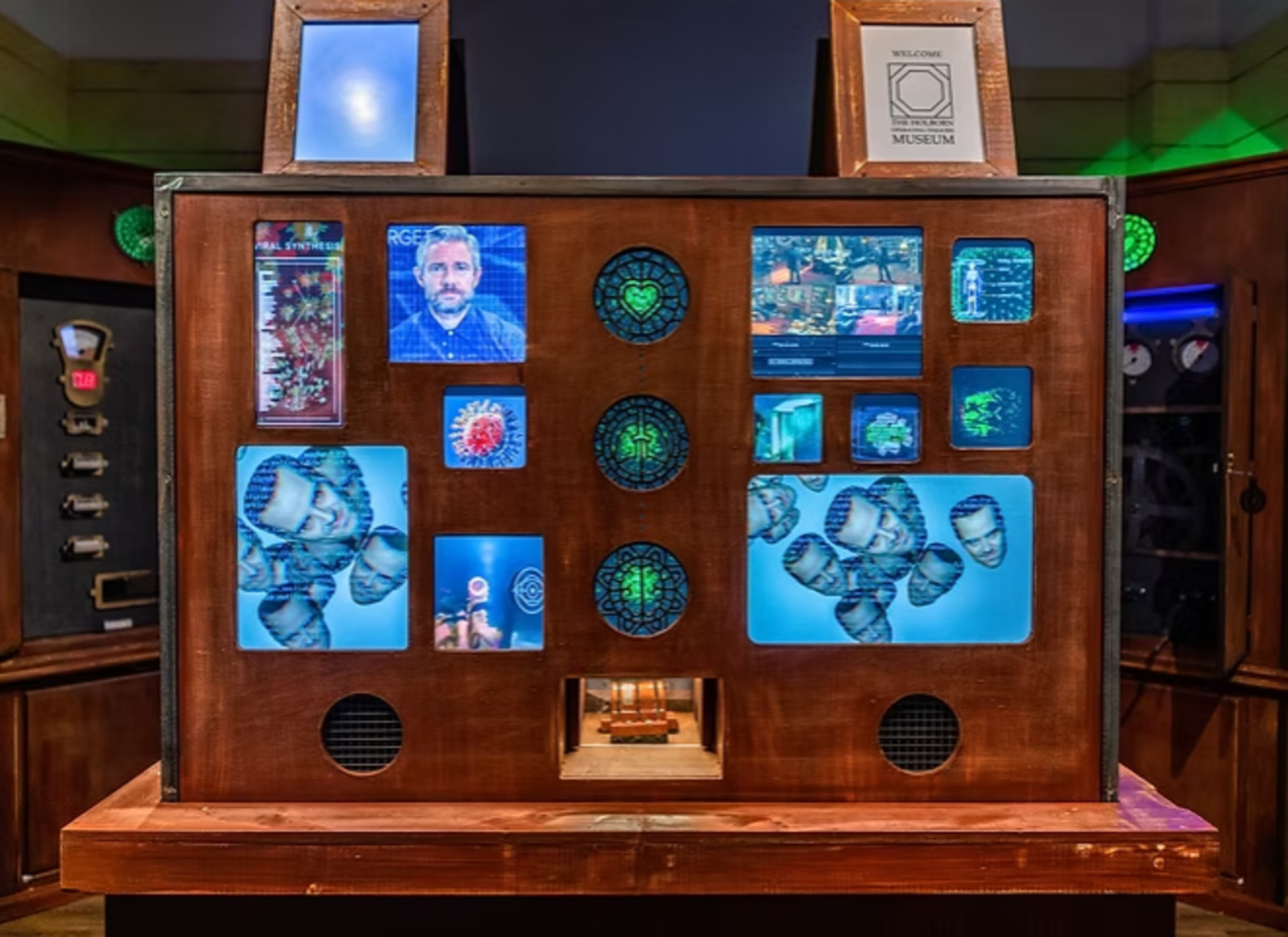 Contents of an Official 'Sherlock The Mind of Moriarty' Live Escape ...
