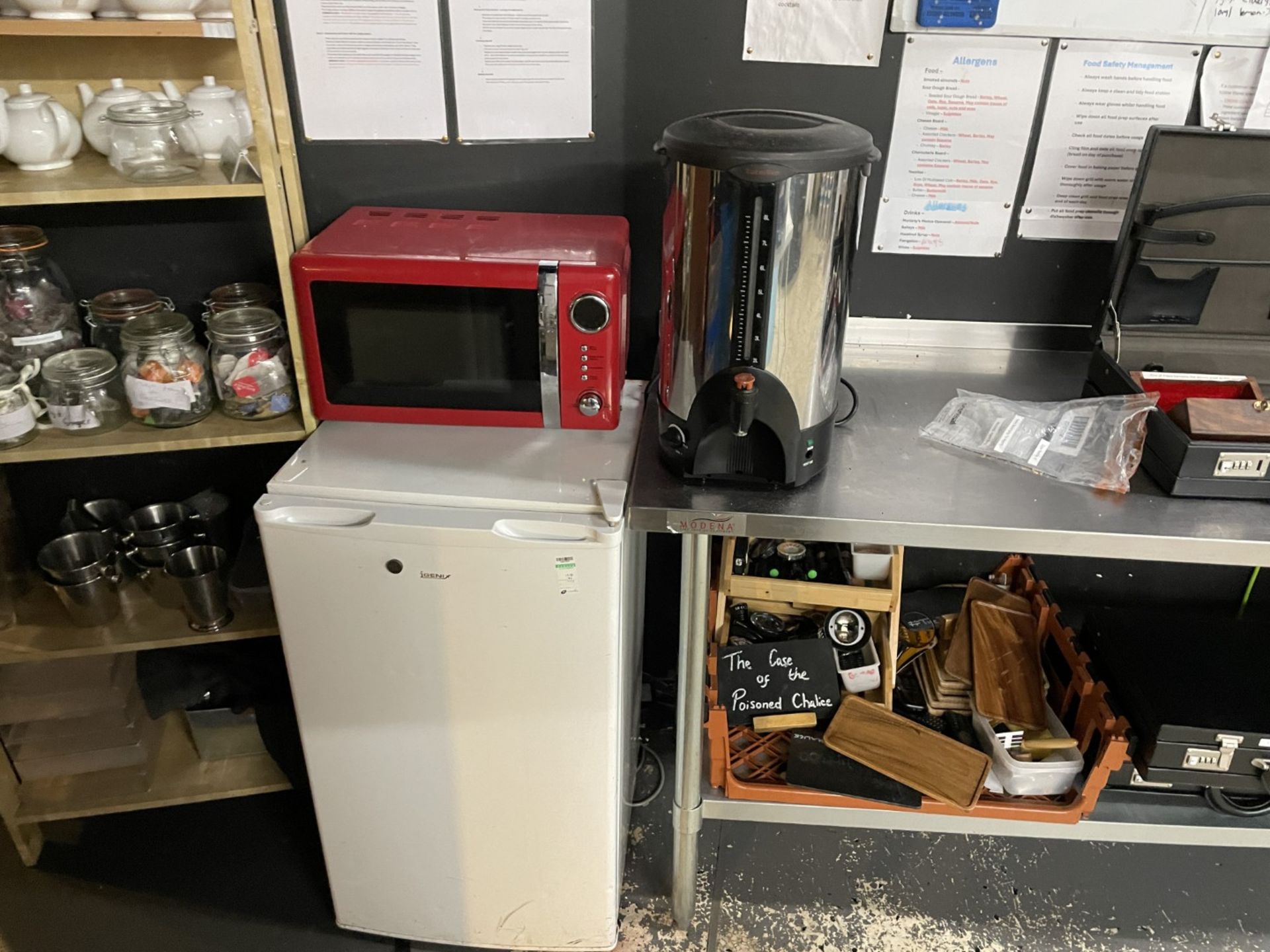 1 x Contents of a Food Prep Room - Includes Fridges, Prep Benches, Wash ...