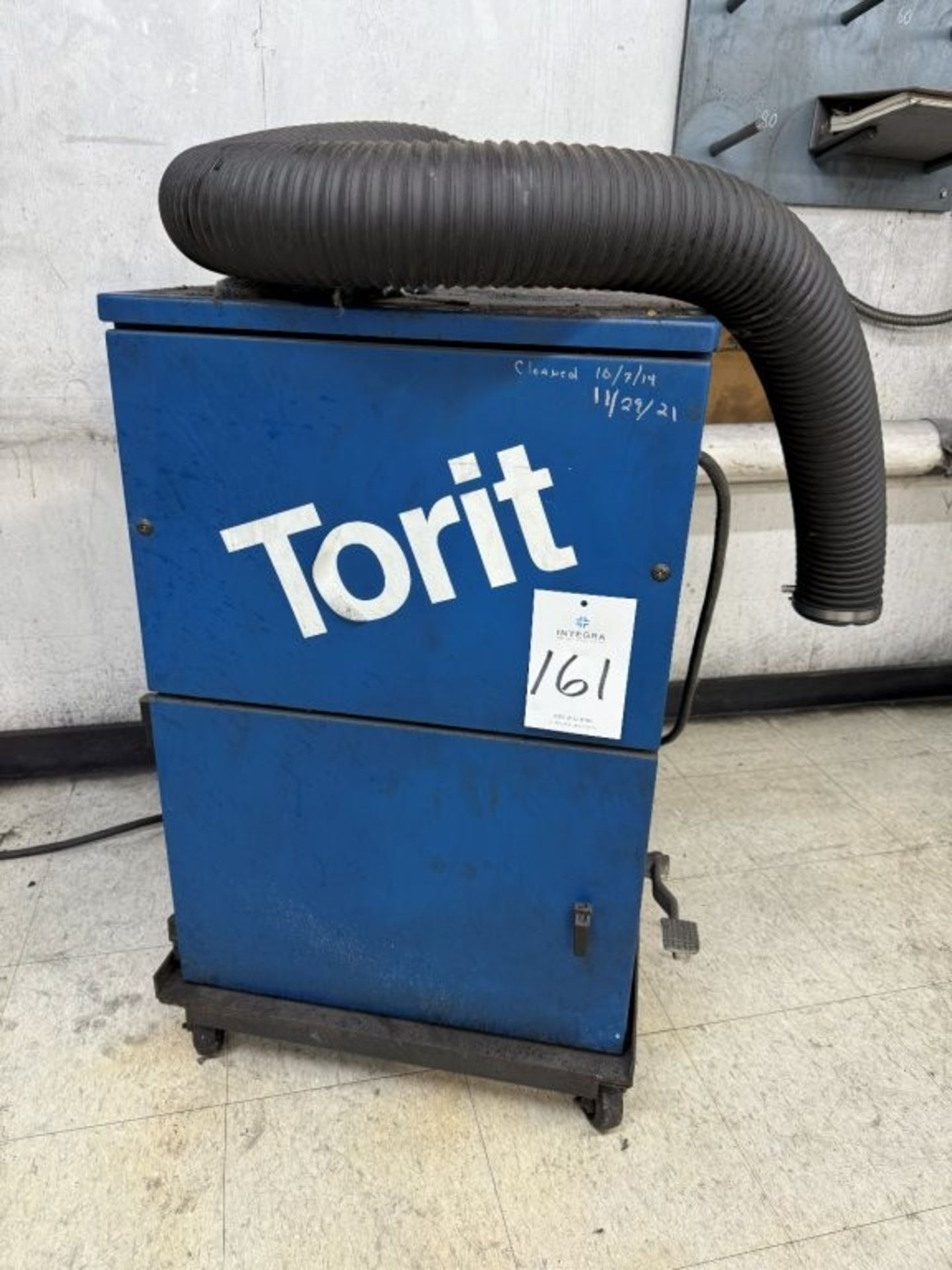 Torit 60 CAB PH 3 Mobile Dust Collector, S/N IG79324, 3/4-HP