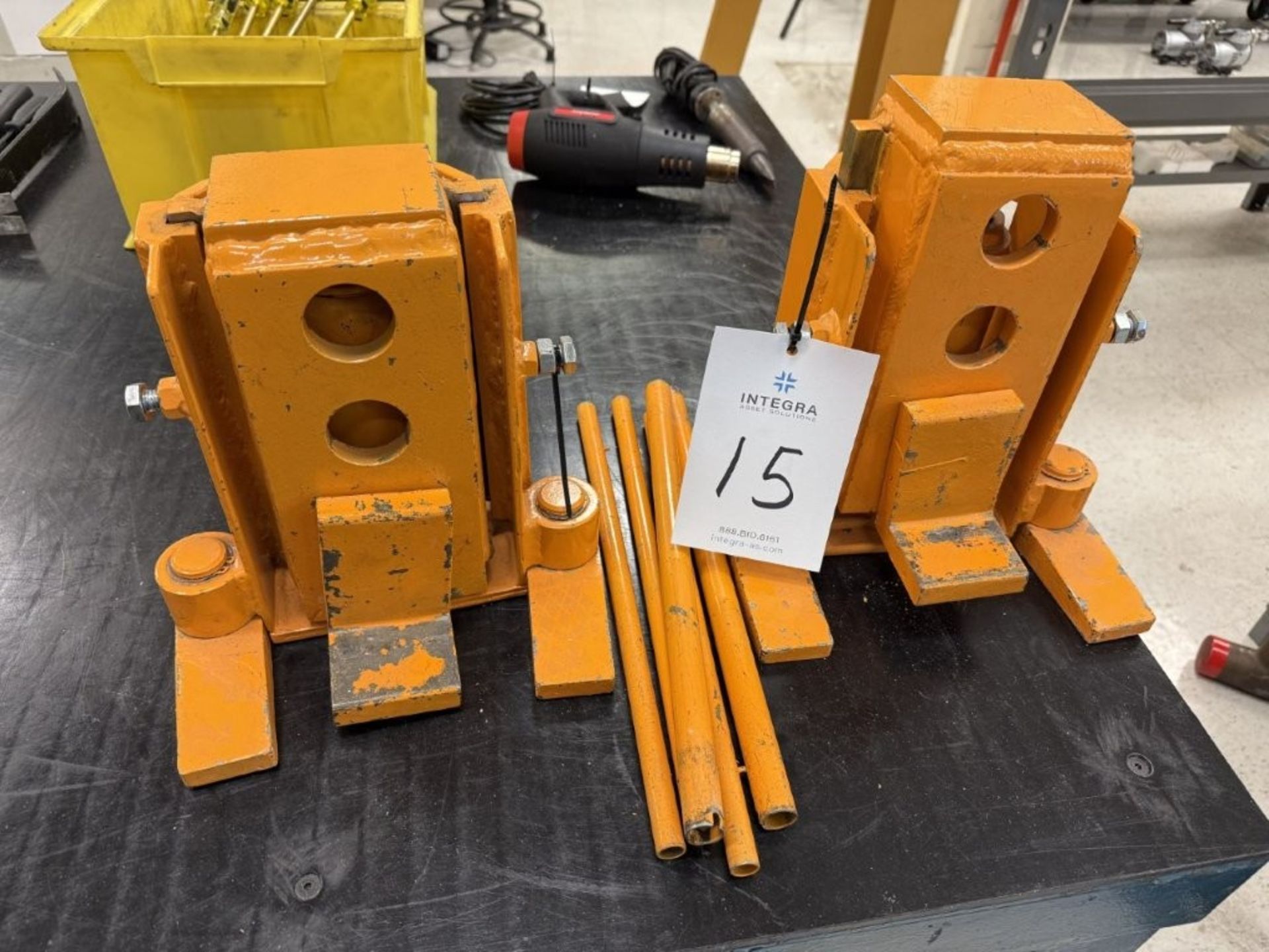 (2) 8-Ton Hytraulic Toe Jacks