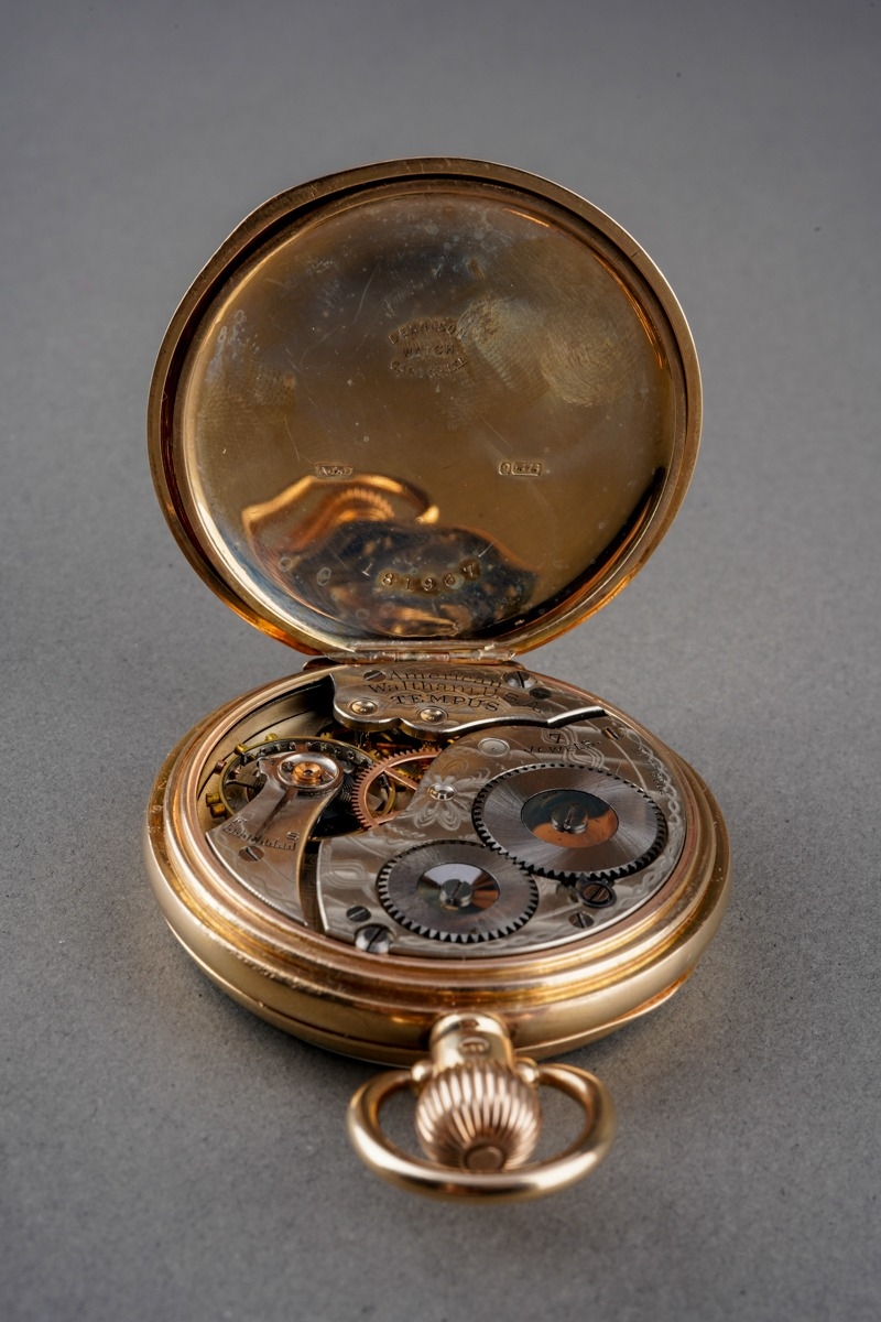 A George V Waltham "Tempus" 9ct gold cased open face crown wind pocket ...