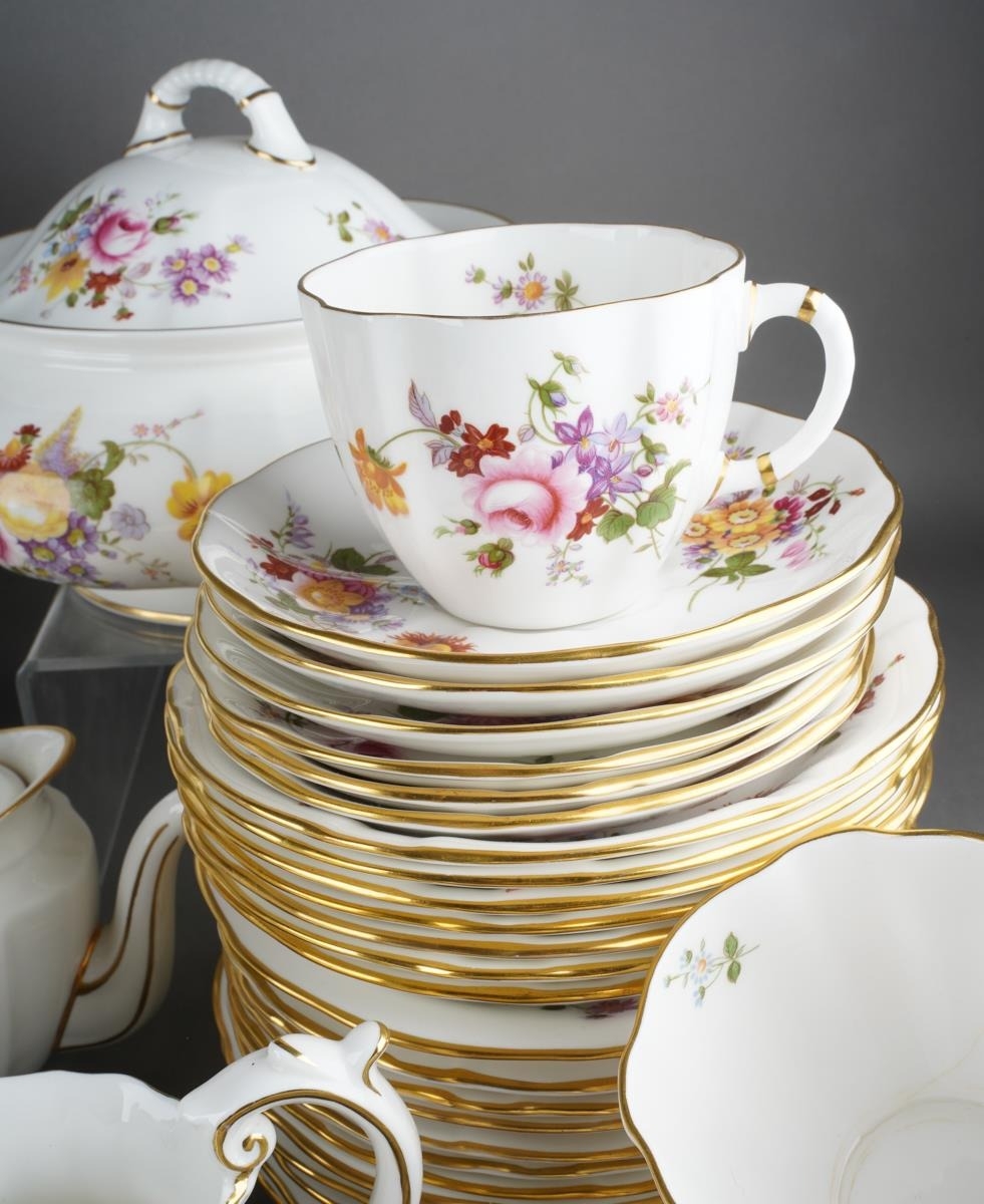 Two boxes of Crown Derby Posie pattern dinner and tea wares to include ...