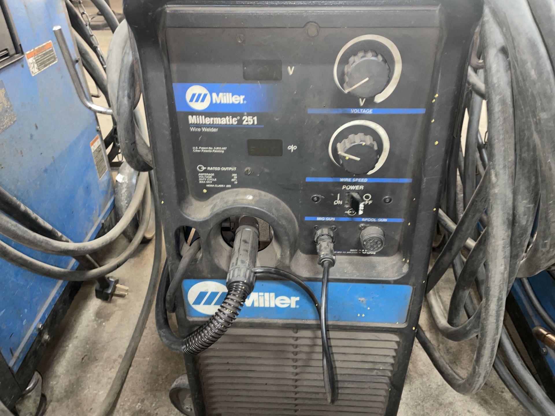 Miller Millermatic 251 Wire Welder, Portable, Rated Output 200 Amps, 28 ...