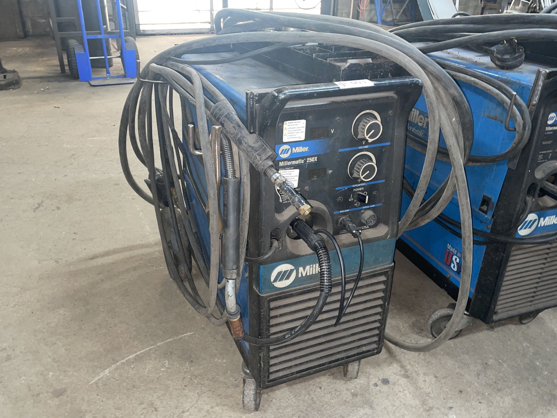 Miller Millermatic 250X Wire Welder, Portable, Rated Output 200 Amps ...