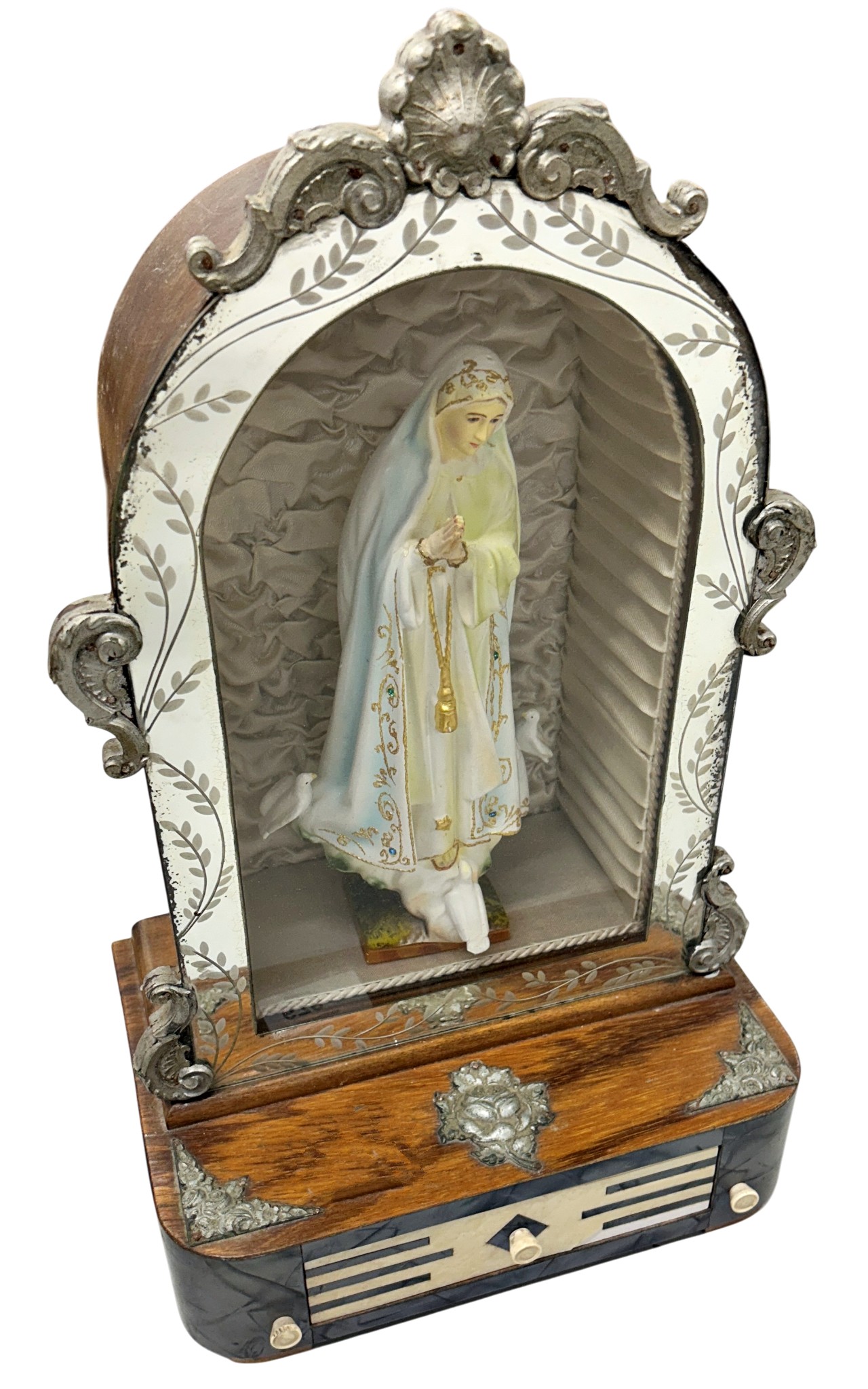 Mid-century Venetian biblical shrine, with raised mirrored display ...