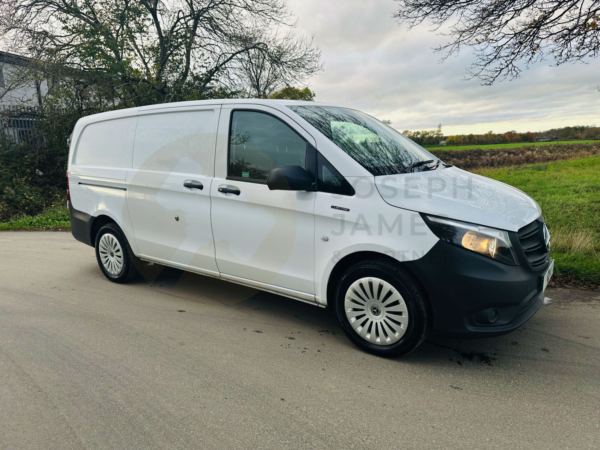 MERCEDES-BENZ VITO PROGRESSIVE E DATE OF REGISTRATION: 7.12.2022 '72 ...