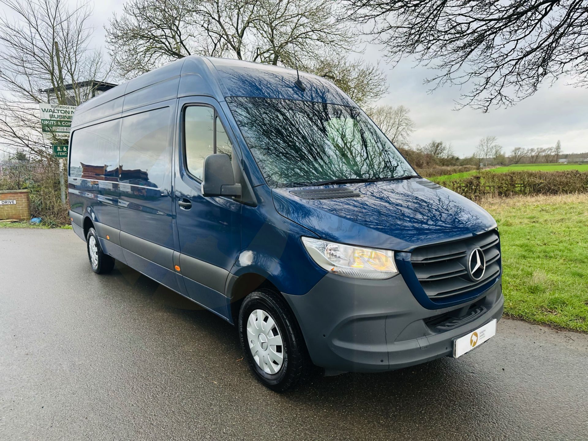 MERCEDES-BENZ SPRINTER 317CDI *PREMIUM LWB* - 23 REG - AIR CON - SAT ...