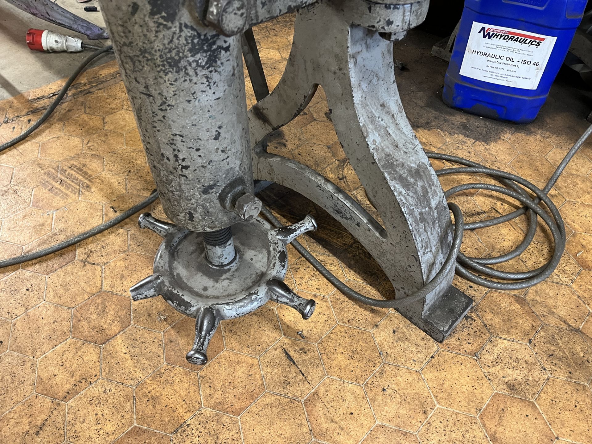 George Kendrick Wheeling Machine This lot is suitable for the following ...