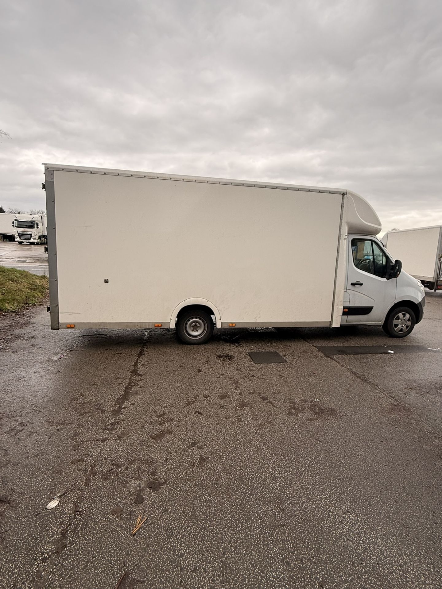 Renault Diesel Long Wheel Based Low Loader Luton Van Model: Master LM35 ...