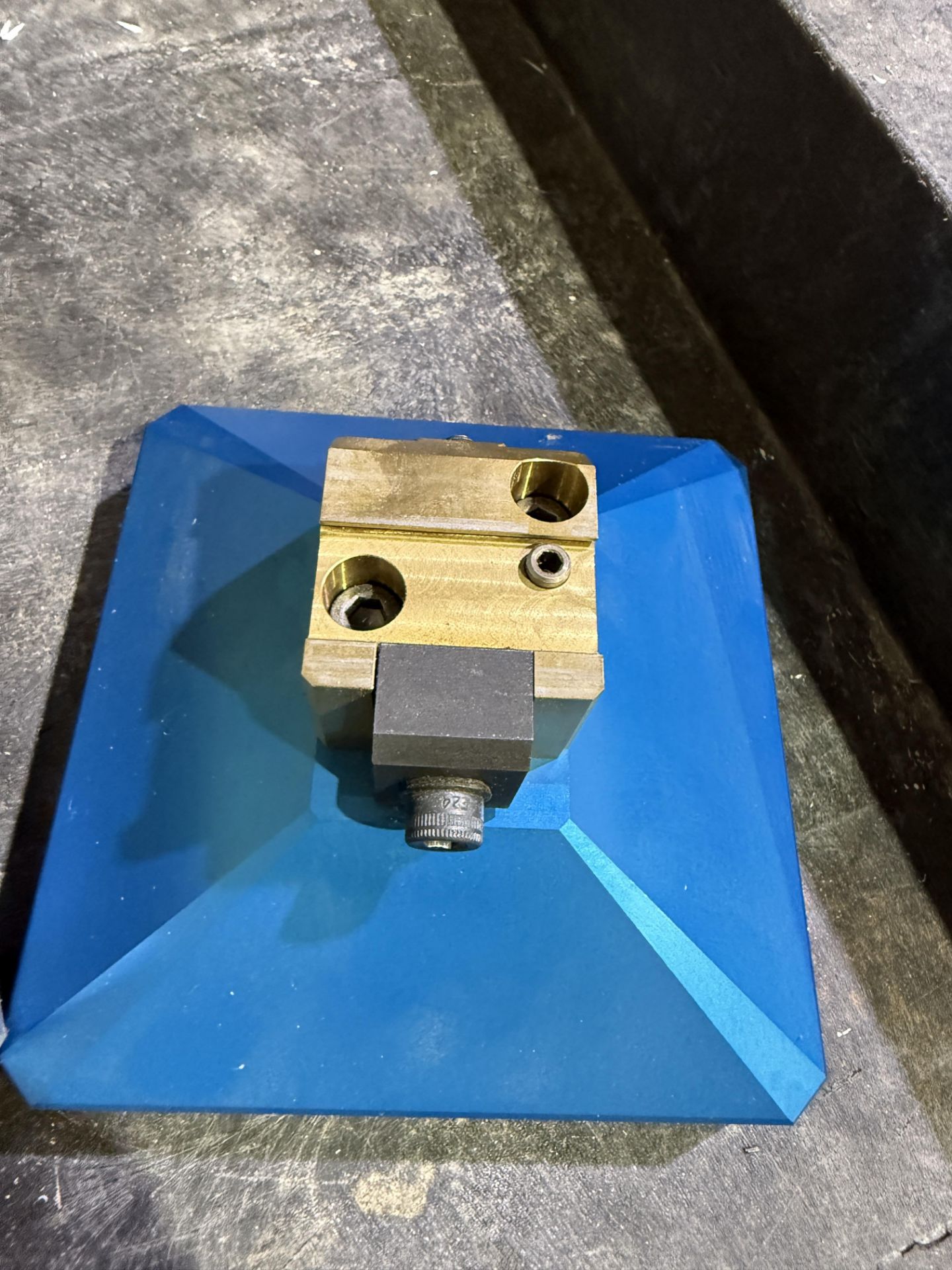 5th Axis Quick Change Fixture Plate With 5th Axis R96-DM25 Riser Plate ...