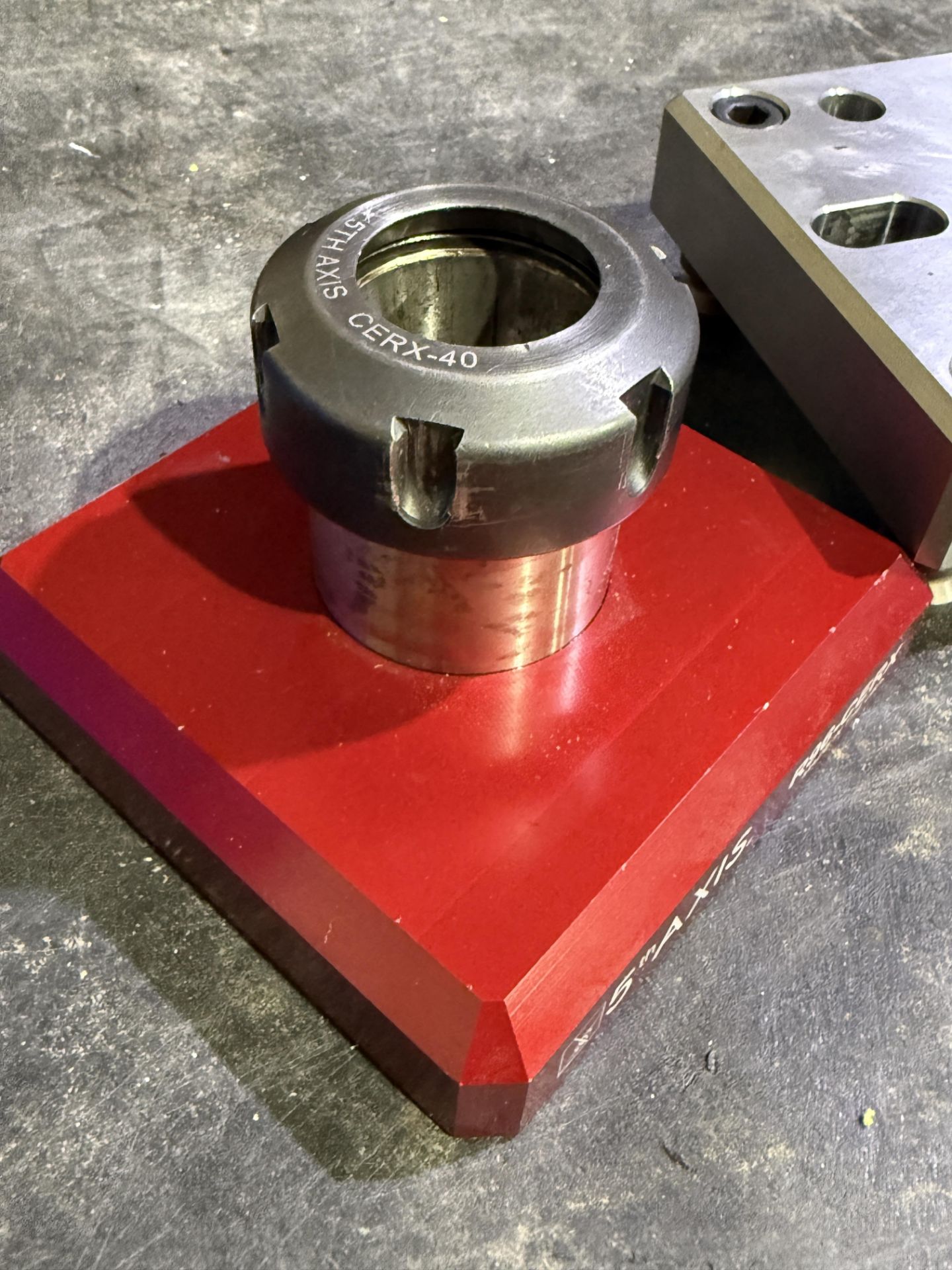 5th Axis Quick Change Fixture Plate With 5th Axis R96-DM25 Riser Plate ...