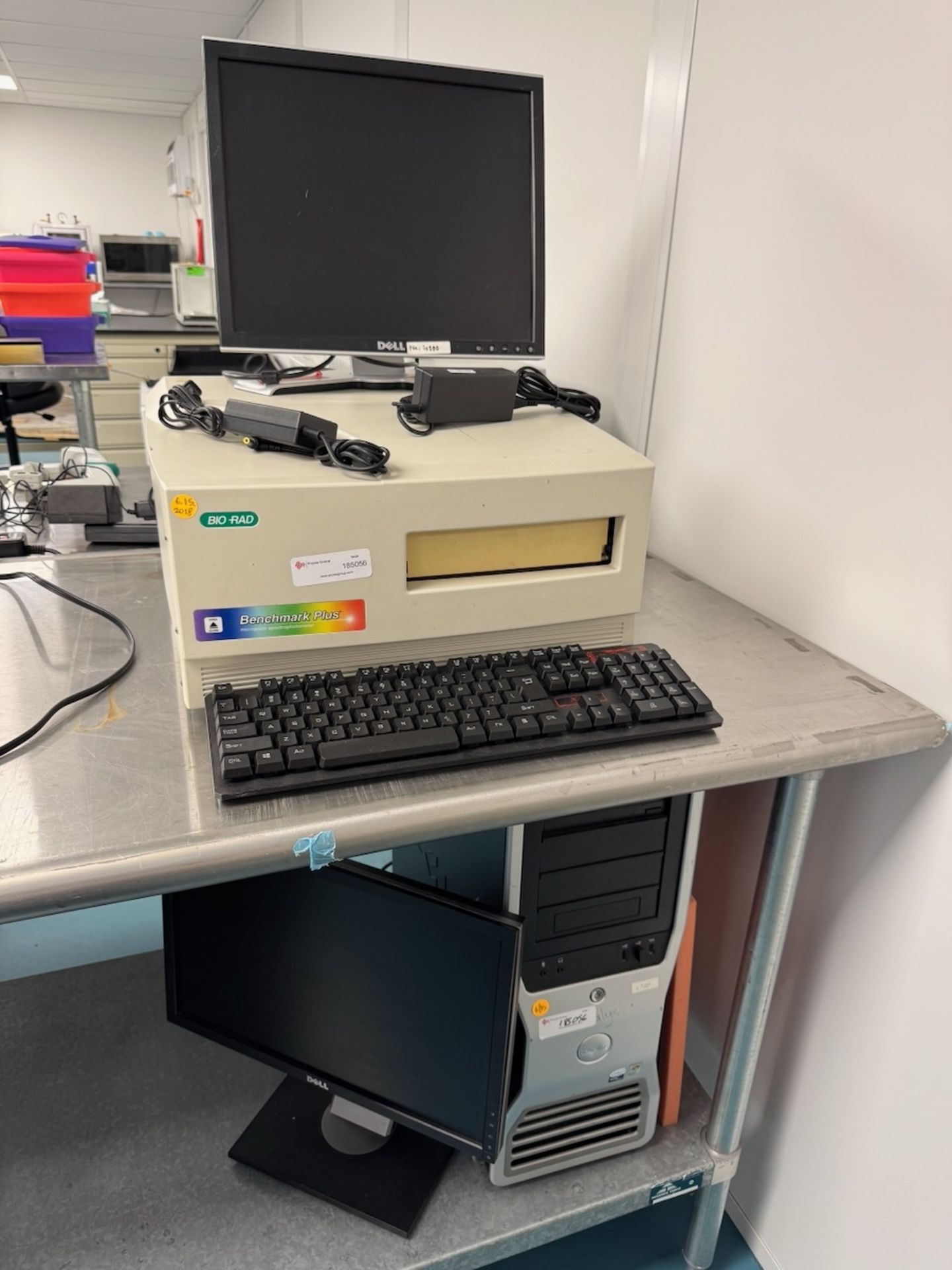 Bio-Rad Benchmark Plus Microplate Spectrophotometer w/pictured computer ...