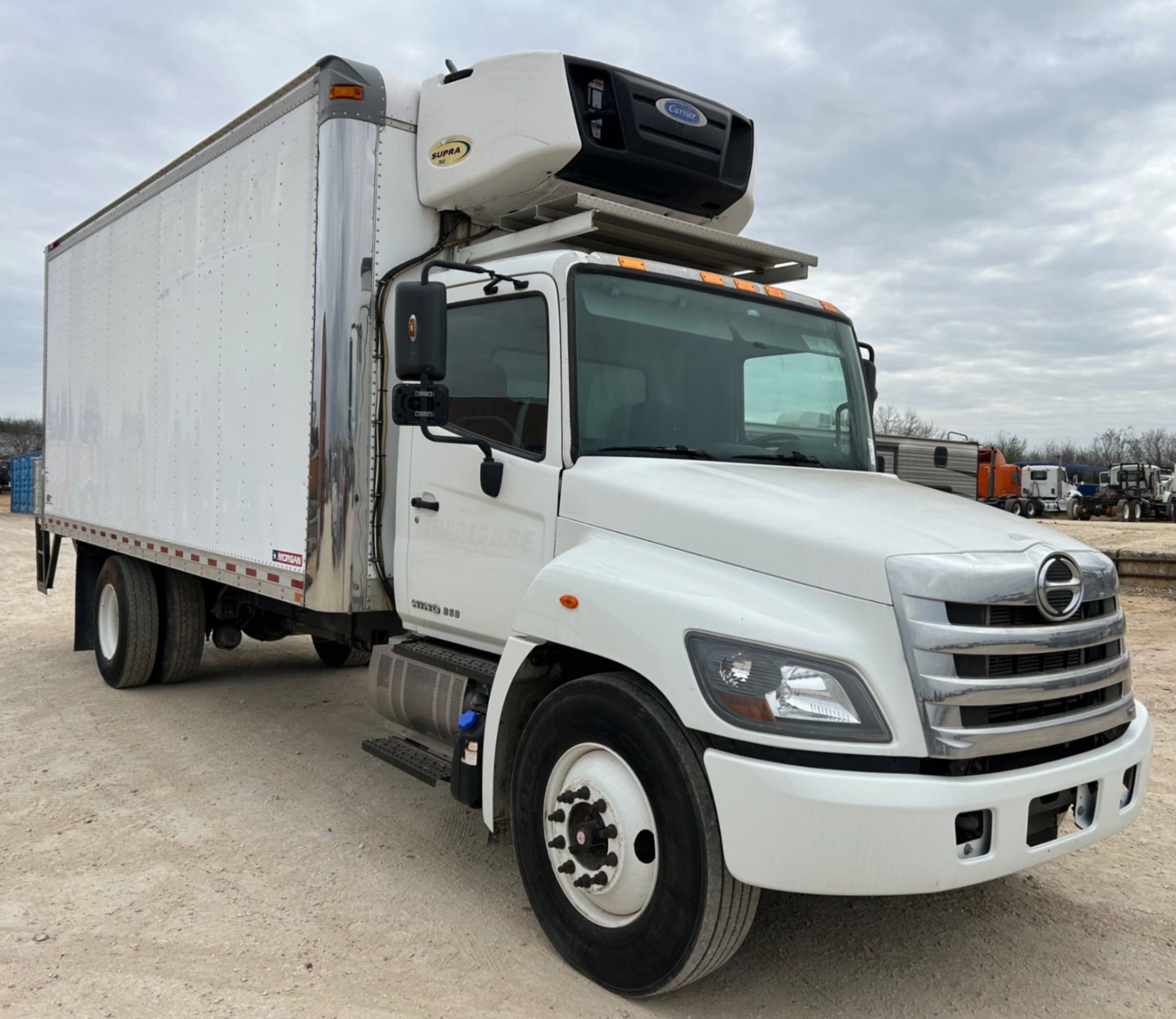 (Atascosa. TX) 2018 HINO 258A REEFER TRUCK VIN/SN: 5PVNJ8JV3J4S68756 ...