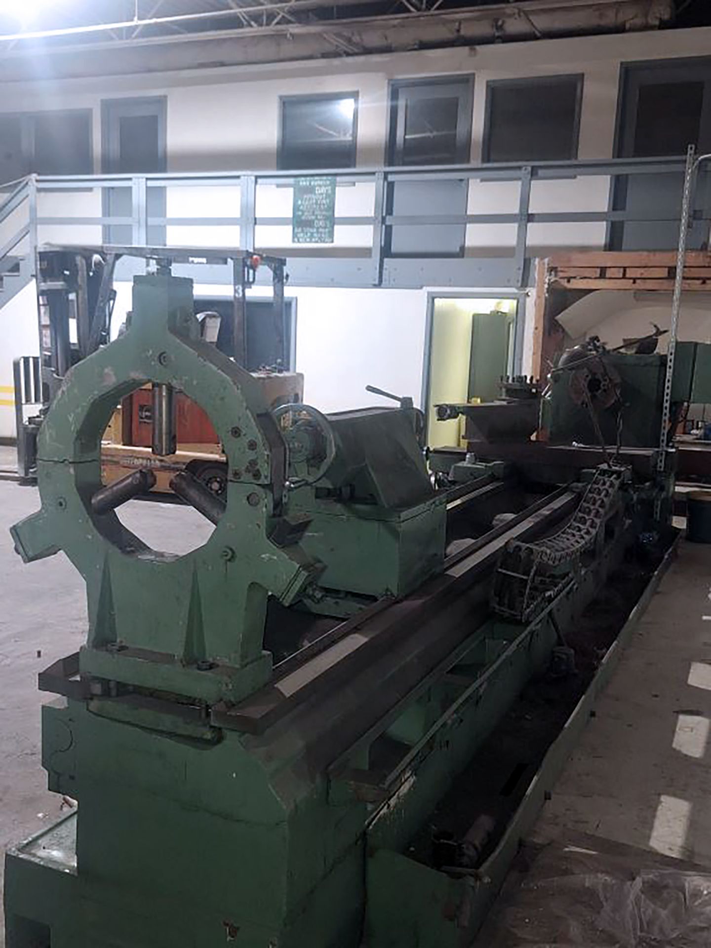 Saro SPA 1000x5000 Manual Engine Lathe Description Swing Over Bed: 39. ...
