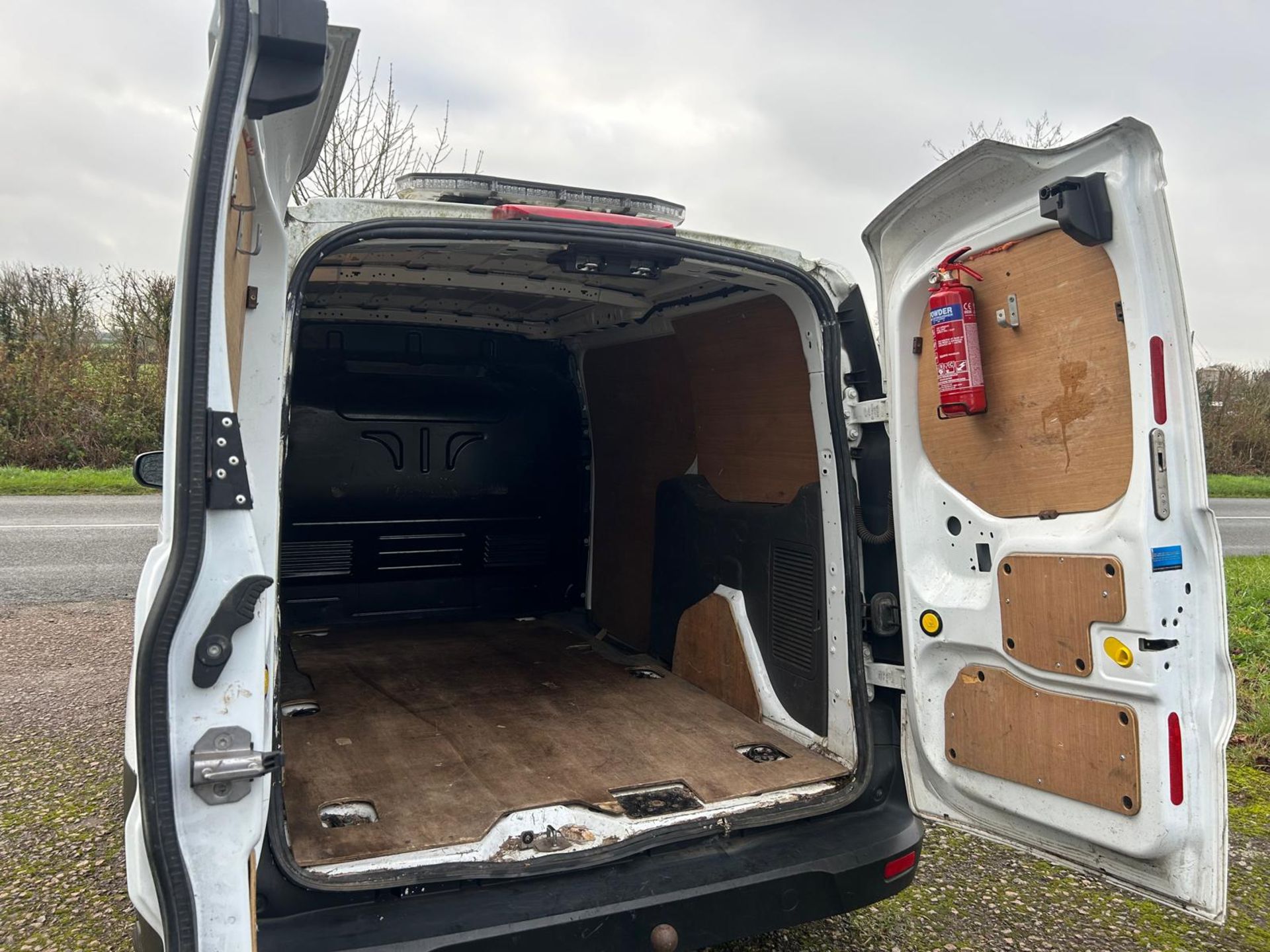 FORD TRANSIT CONNECT 1.5 EBL 120 210 L2 LEADER (69 REG) 1 OWNER FROM ...