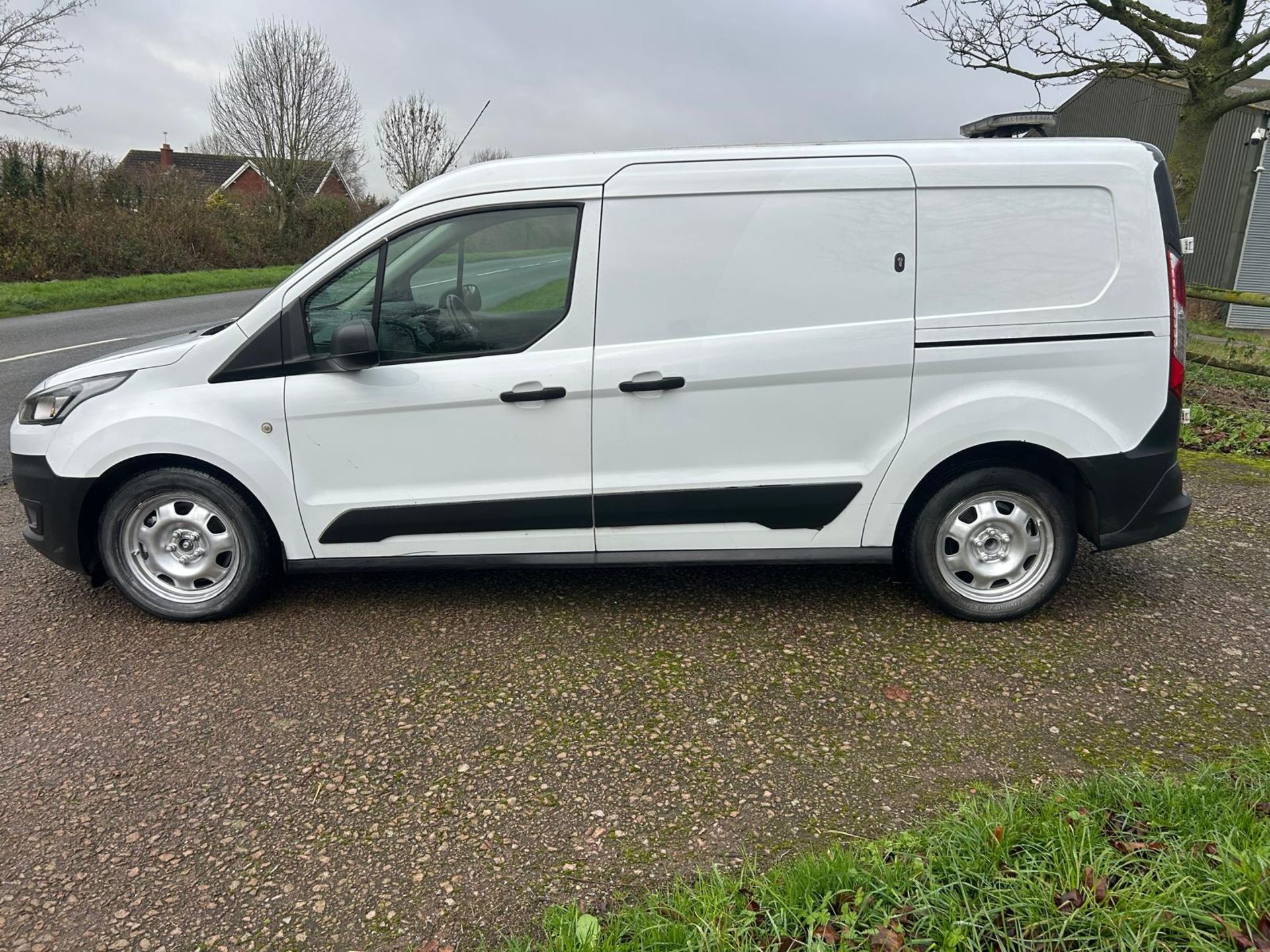 FORD TRANSIT CONNECT 1.5 EBL 120 210 L2 LEADER (69 REG) 1 OWNER FROM ...