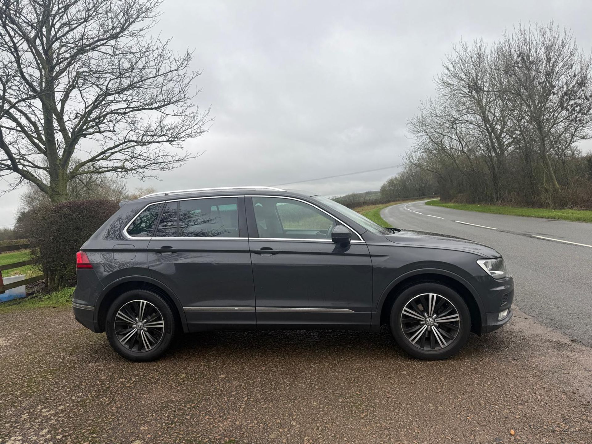 VOLKSWAGEN TIGUAN SE NAV 2.0 TDI * 150 BHP * BLUEMOTION DSG AUTO (66 ...