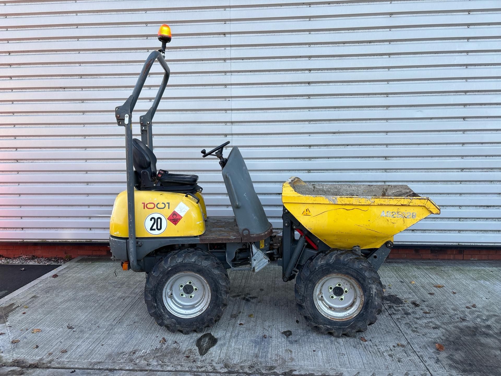 1.0T Wacker Neuson 4WD BUYERS PREMIUM IS 15% ON THIS LOT Hydraulic Lift ...