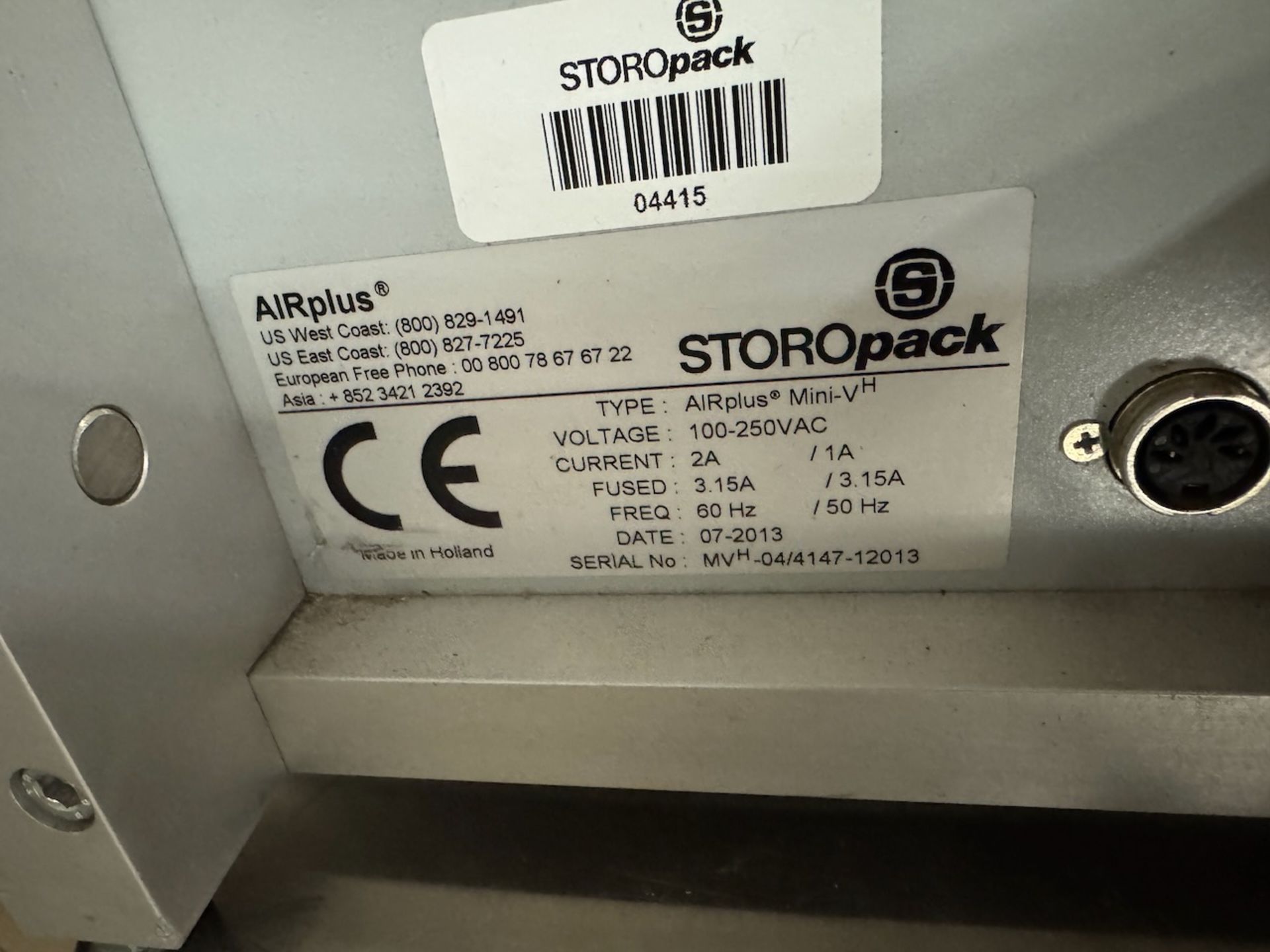 Airplus Storopack air pillow maker, model Airplus Mini-V.