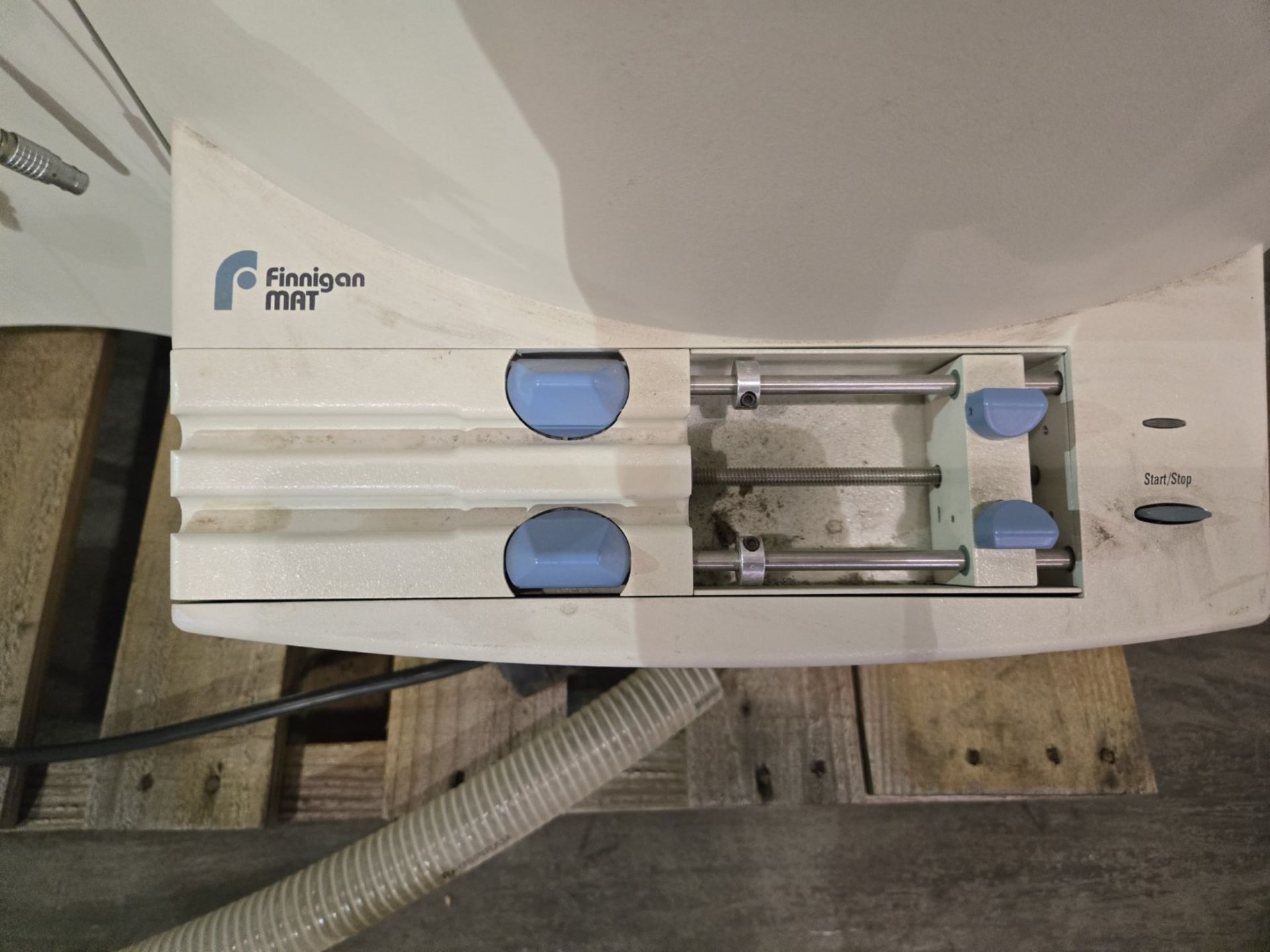 Finnigan Mat mass spectrometer system, Model LCQ, serial# LC000156.