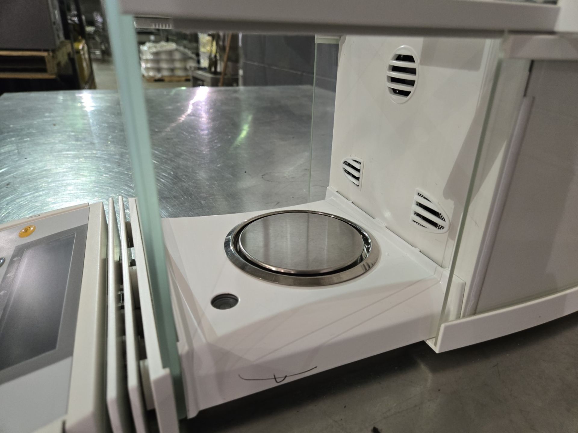 Sartorius analytical Balance, model ME235P, serial# 21708056.